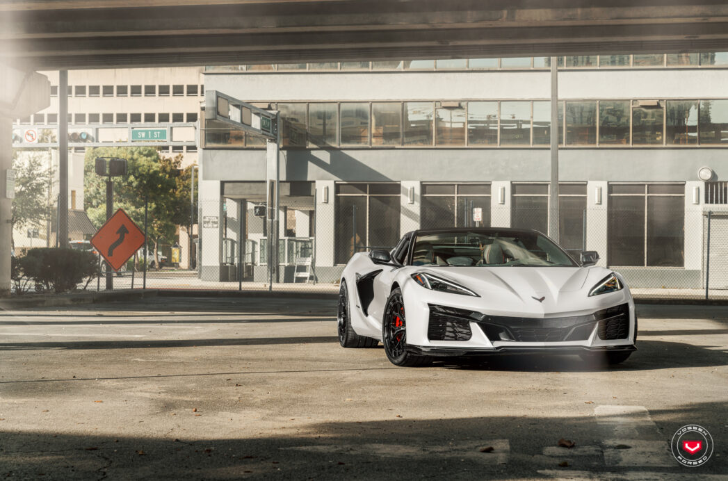 CHEVROLET C8 Z06 - LC3 SERIES: LC3-01T - Vossen Wheels