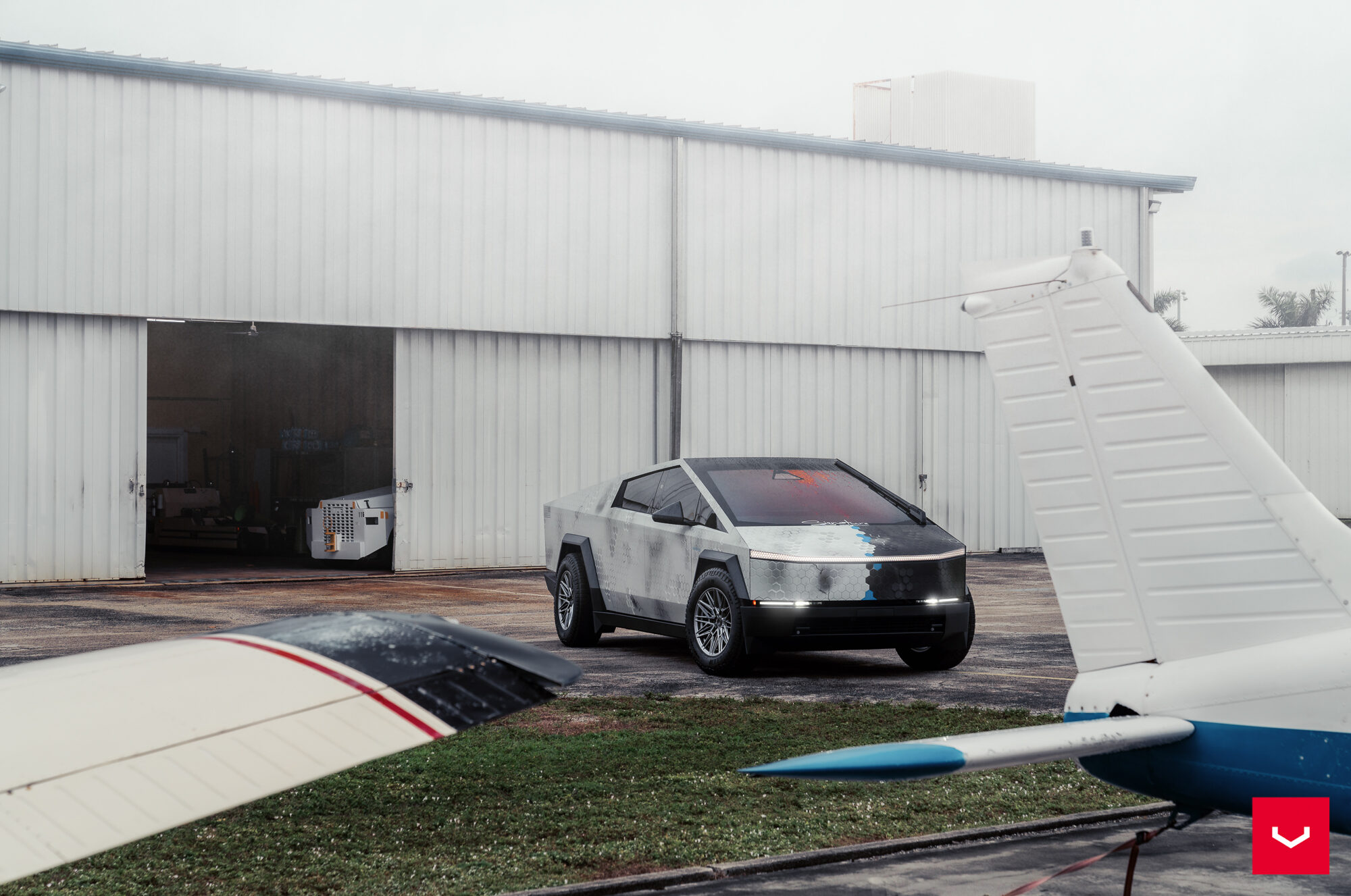 TESLA CYBERTRUCK - HYBRID FORGED SERIES: HF6-5 - Vossen Wheels