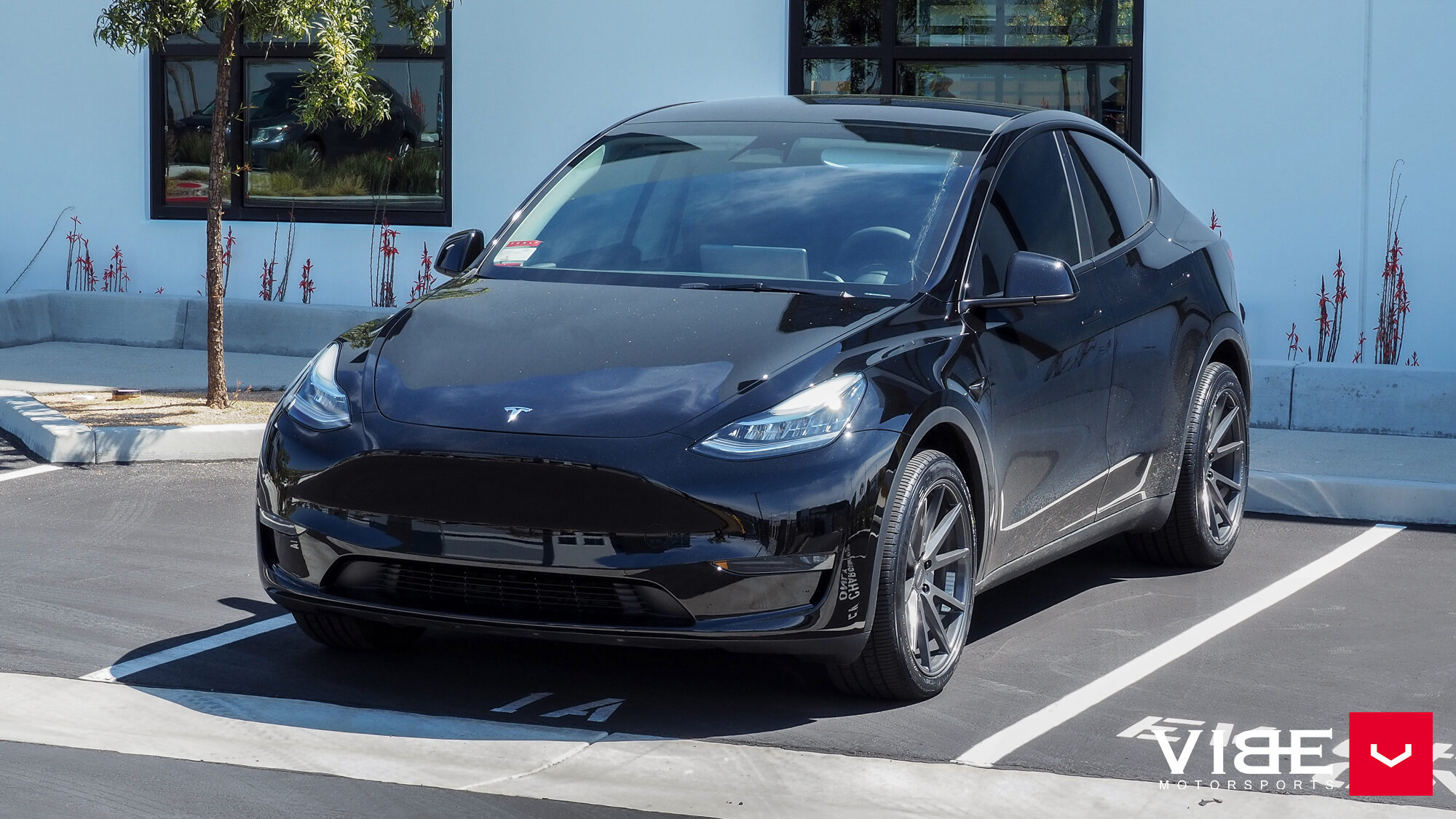 TESLA MODEL Y - HYBRID FORGED SERIES: VFS-1 - Vossen Wheels