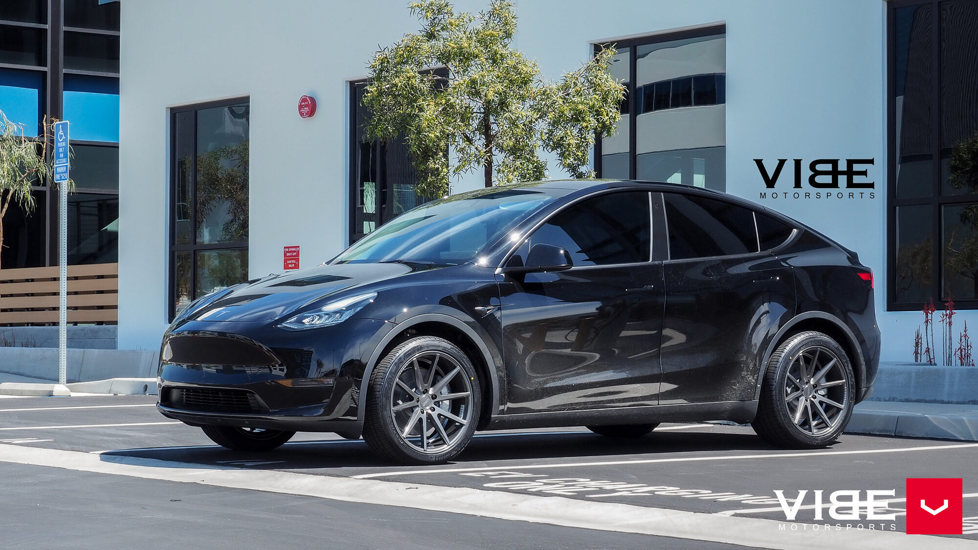 TESLA MODEL Y - HYBRID FORGED SERIES: VFS-1 - Vossen Wheels
