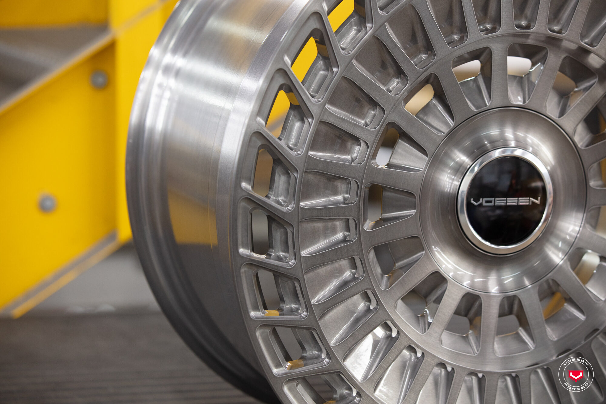 LC3 SERIES: LC3-13T - Vossen Wheels