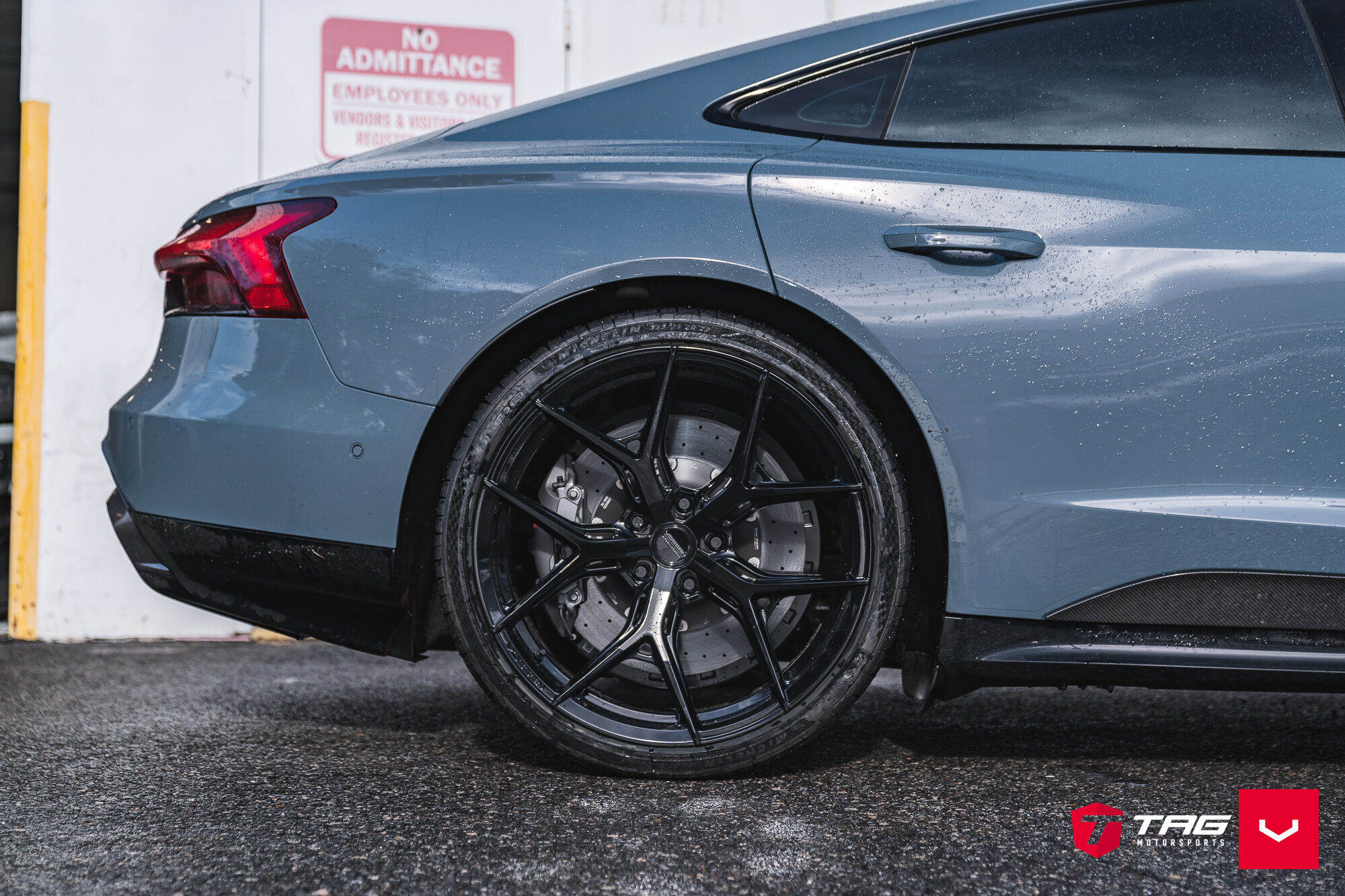 AUDI RS E-TRON GT - HYBRID FORGED SERIES: HF-5 - Vossen Wheels