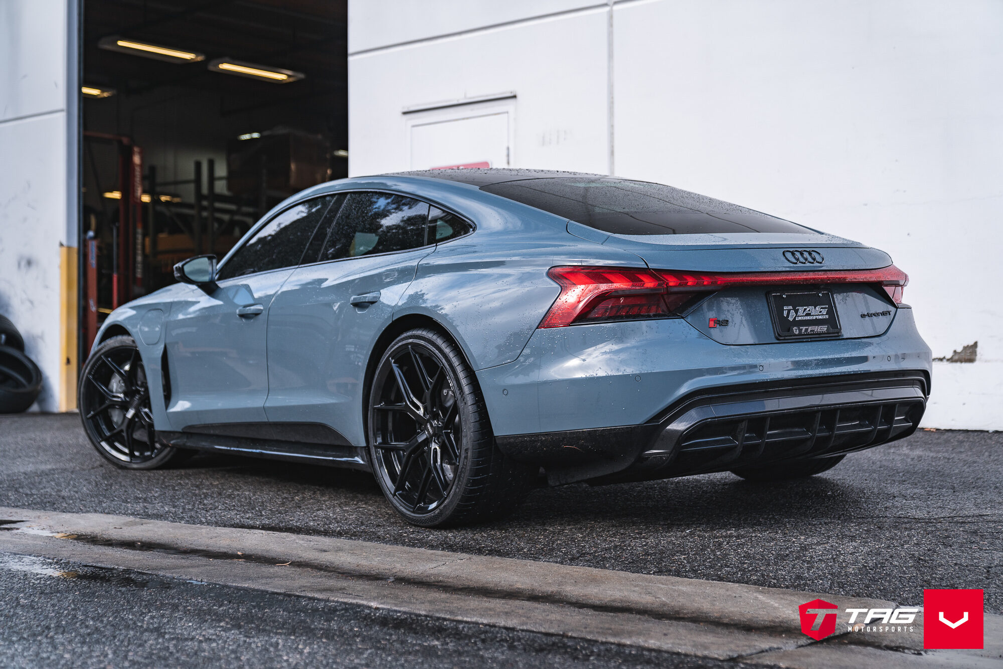 AUDI RS E-TRON GT - HYBRID FORGED SERIES: HF-5 - Vossen Wheels