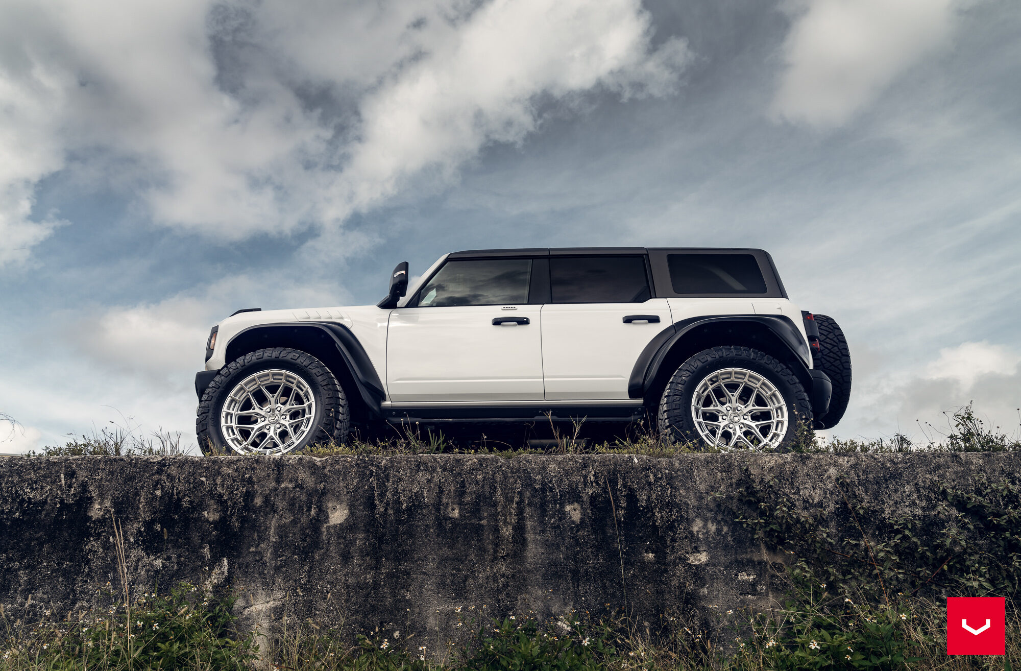 FORD BRONCO RAPTOR - HYBRID FORGED SERIES: HFX-1 - Vossen Wheels