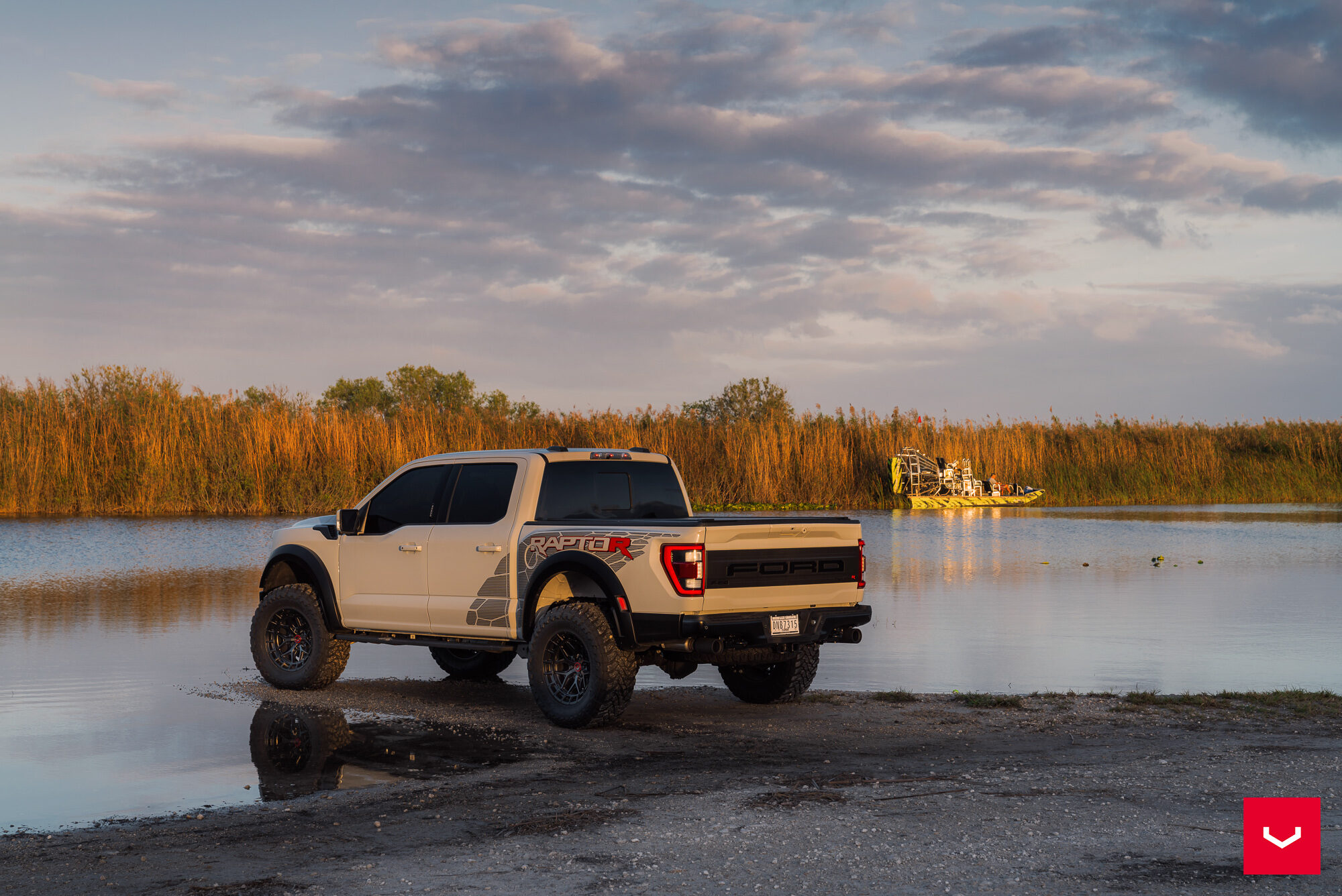 FORD RAPTOR R - HYBRID FORGED SERIES: HFX-1 - Vossen Wheels