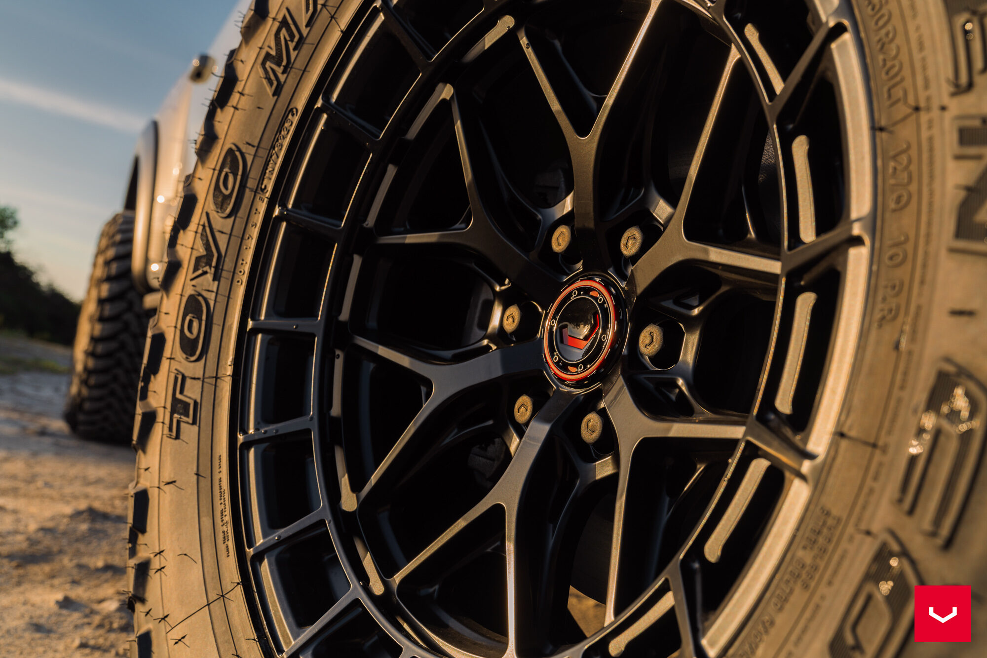 FORD RAPTOR R - HYBRID FORGED SERIES: HFX-1 - Vossen Wheels