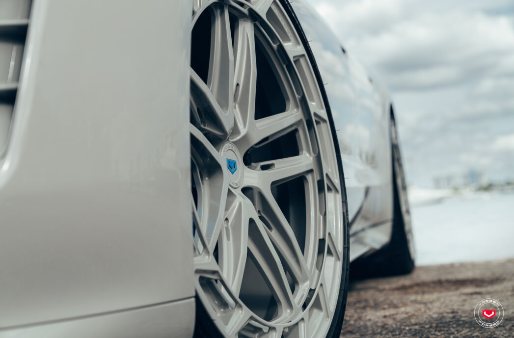 PORSCHE TAYCAN GTS - LC3 SERIES: LC3-03T - Vossen Wheels