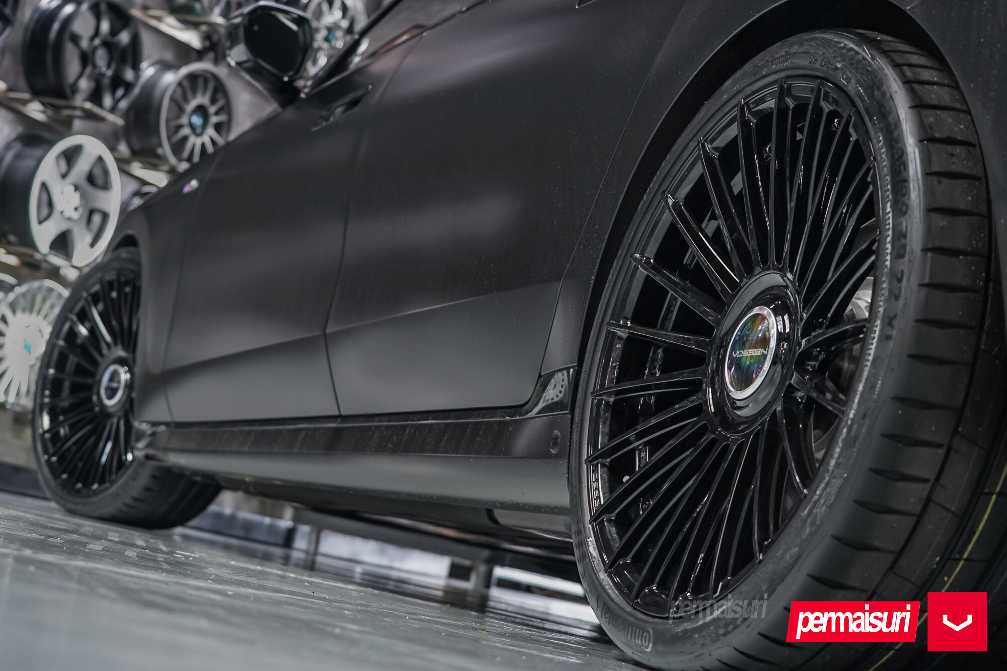 BMW G70 7 SERIES - HYBRID FORGED SERIES: HF-8 - Vossen Wheels