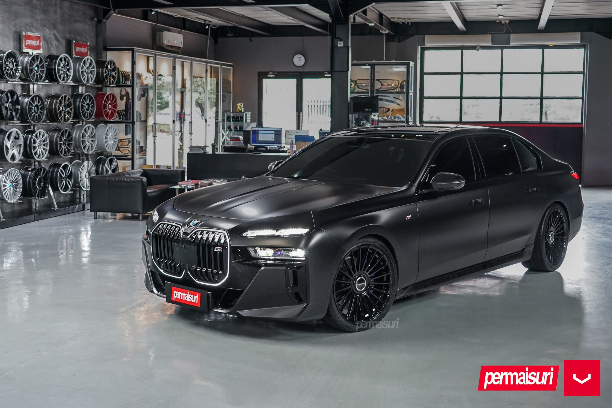 BMW G70 7 SERIES - HYBRID FORGED SERIES: HF-8 - Vossen Wheels