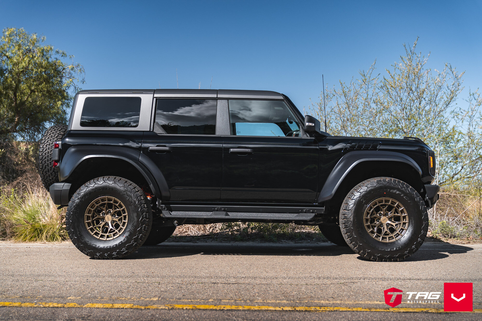 FORD BRONCO RAPTOR - HYBRID FORGED SERIES: HFX-1 (17") - Vossen Wheels