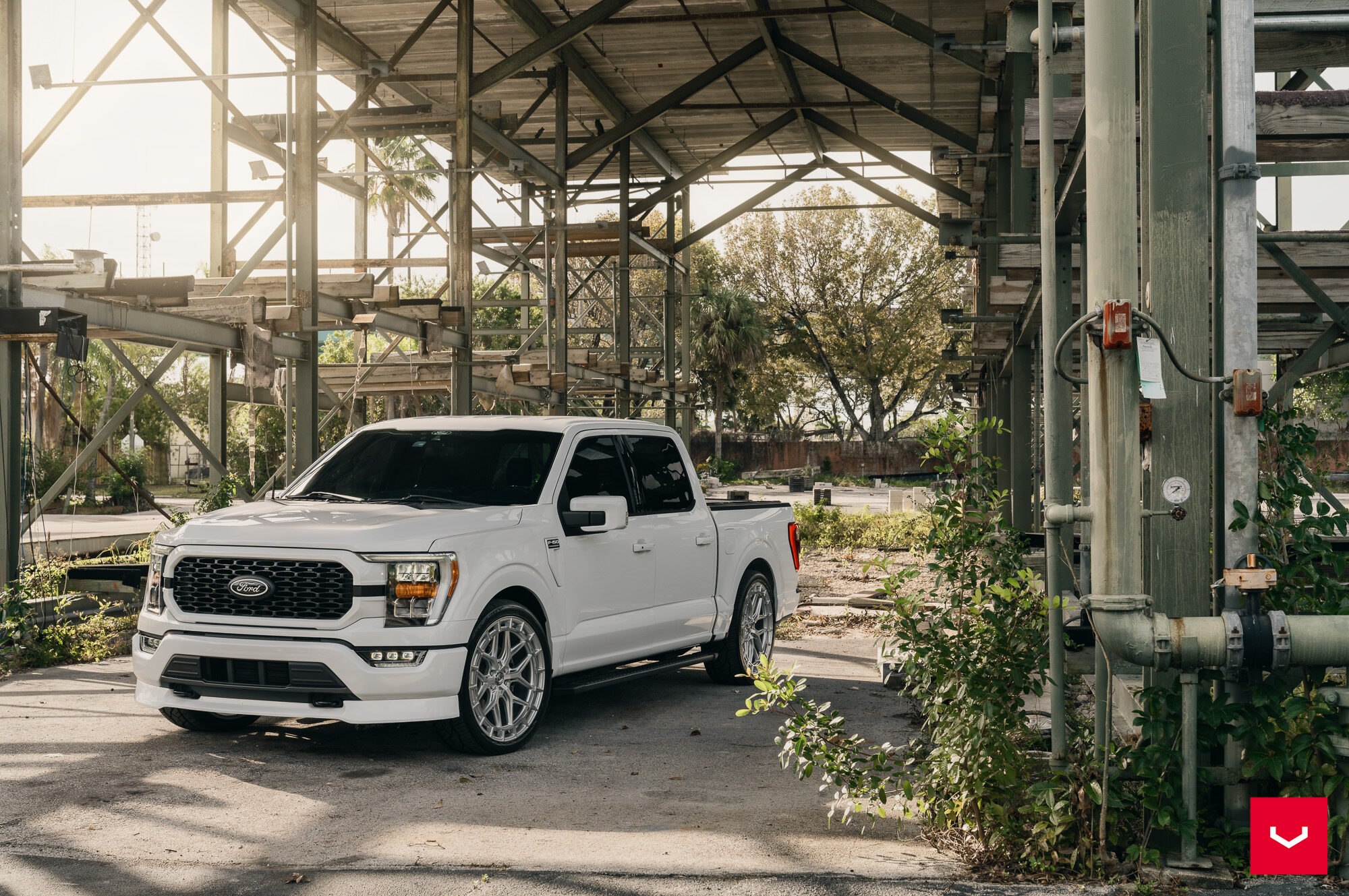 FORD F-150 - HYBRID FORGED SERIES: HFX-1 - Vossen Wheels