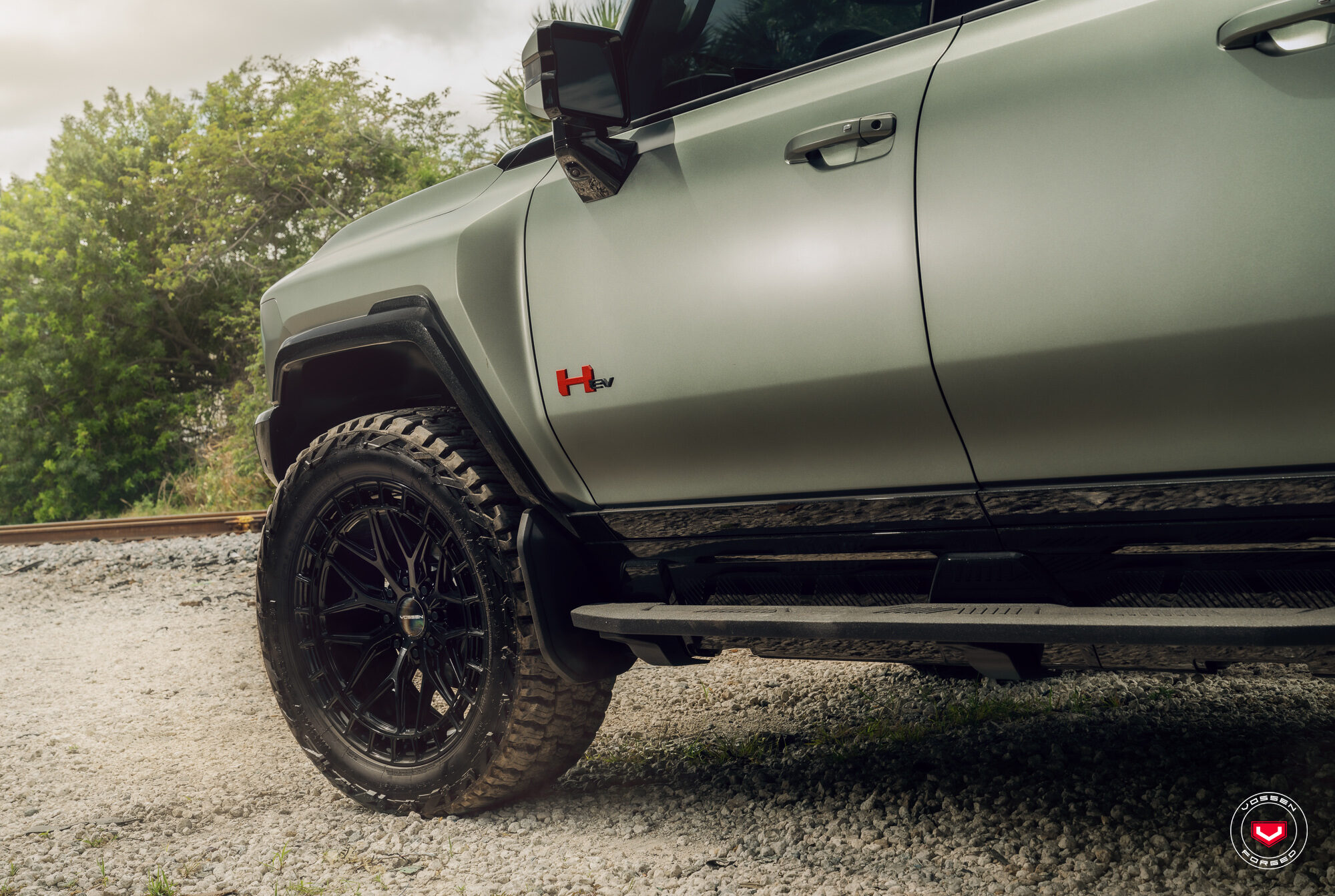 HUMMER EV - LC3 SERIES: LC3-01 (8-LUG) - Vossen Wheels