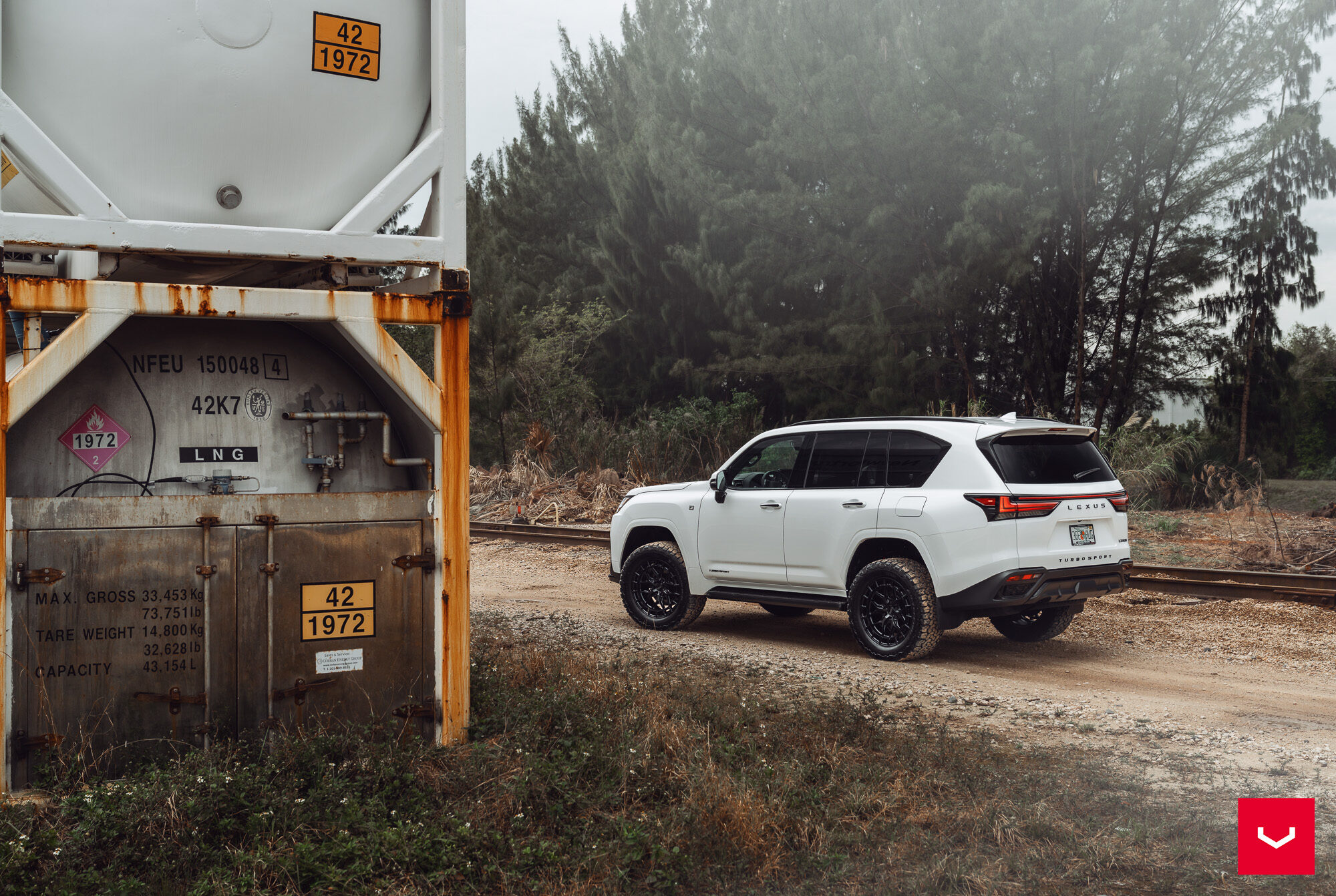 LEXUS LX600 - HYBRID FORGED SERIES: HFX-1 - Vossen Wheels
