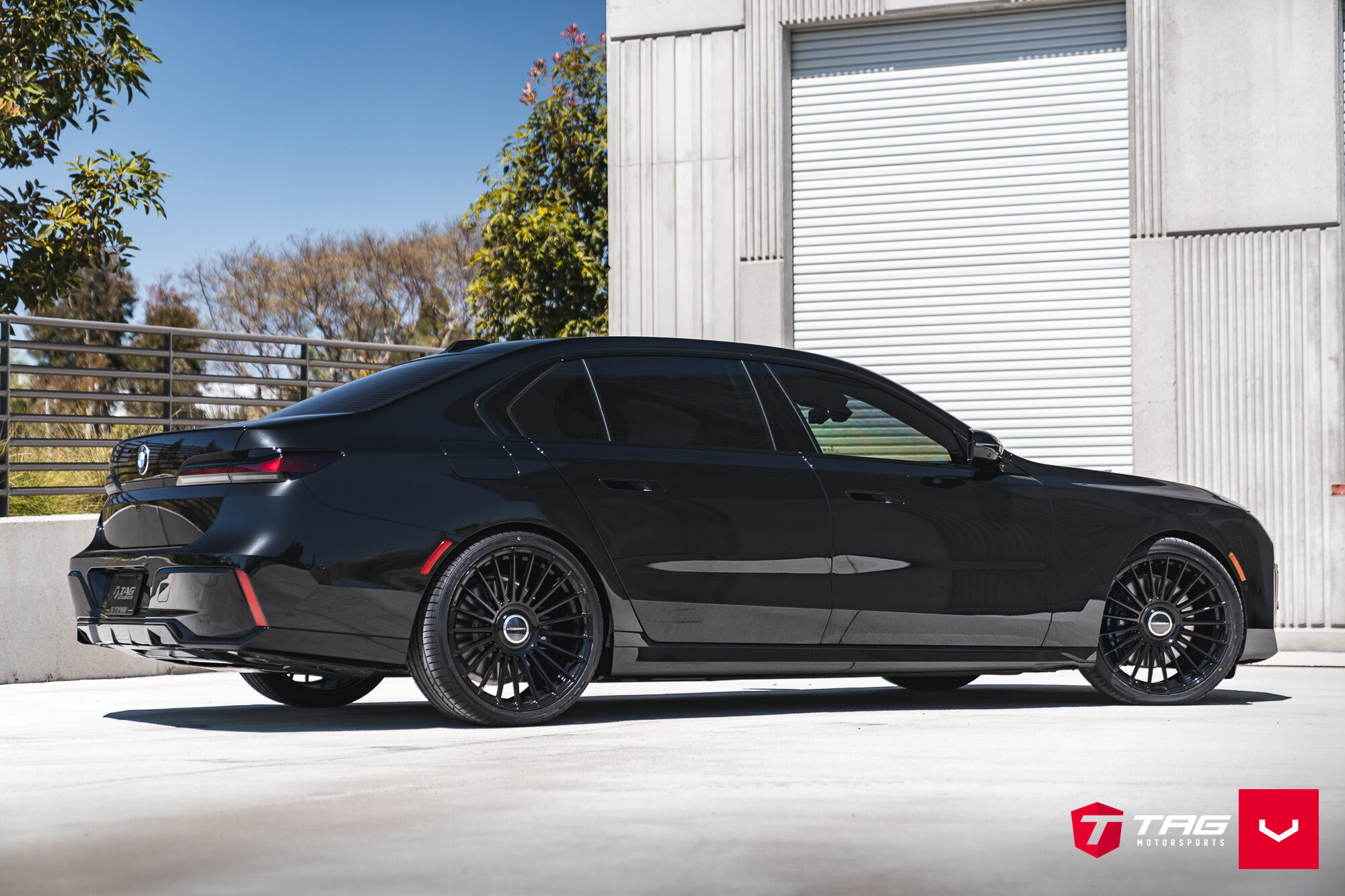 BMW 740i - HYBRID FORGED SERIES: HF-8 - Vossen Wheels