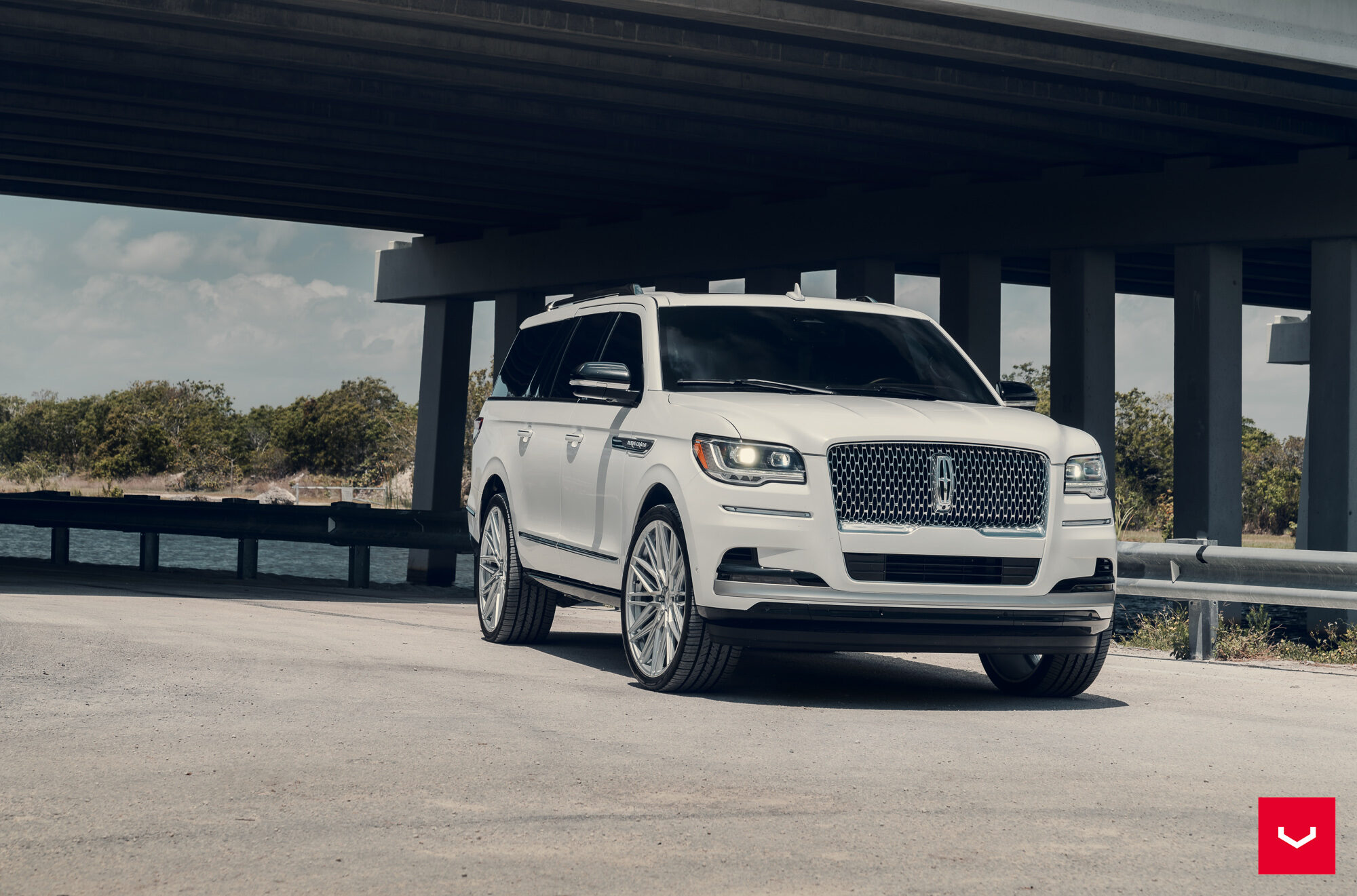 LINCOLN NAVIGATOR - HYBRID FORGED SERIES: HF6-5 - Vossen Wheels