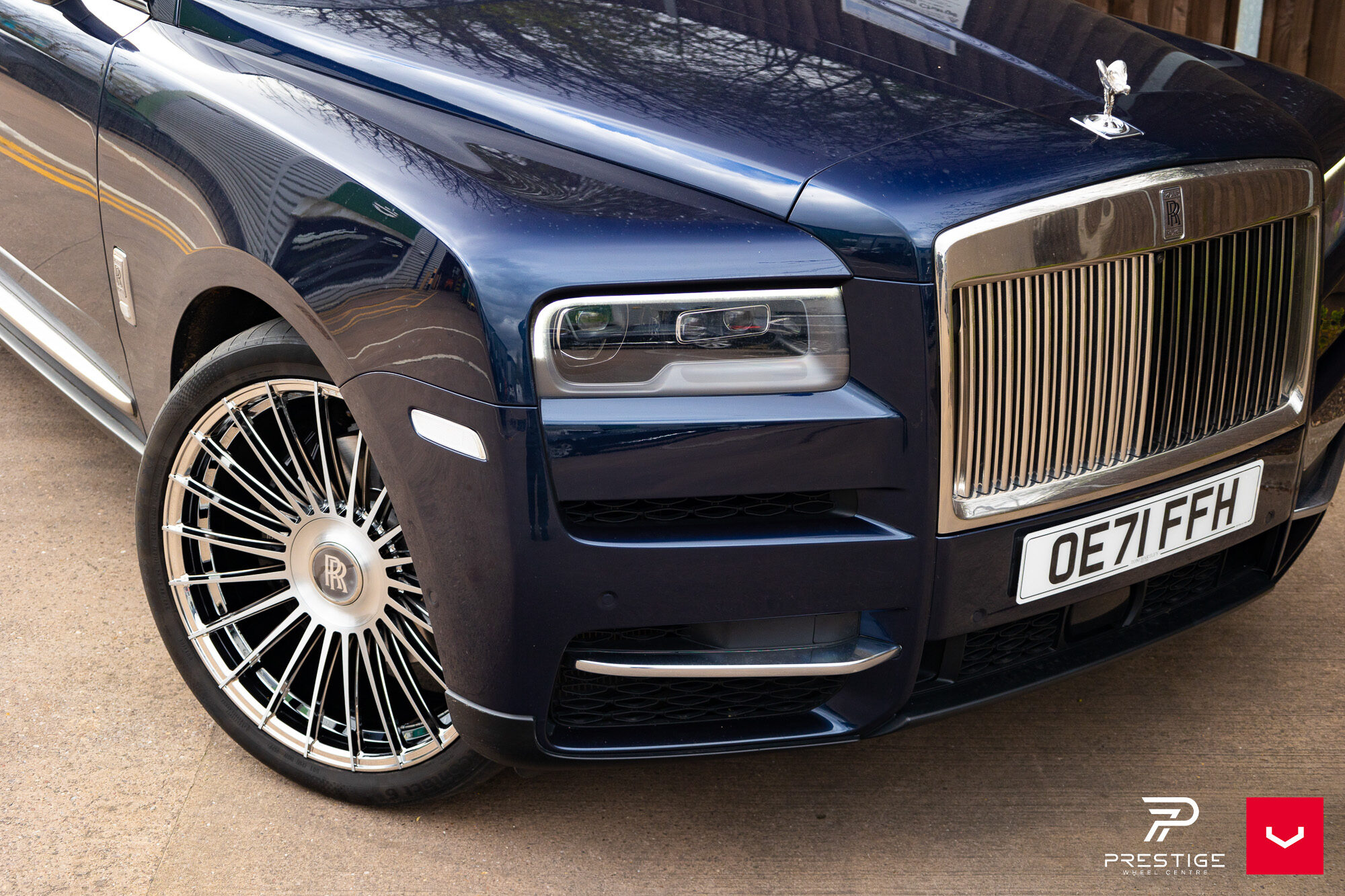 ROLLS-ROYCE CULLINAN - HYBRID FORGED SERIES: HF-8 - Vossen Wheels