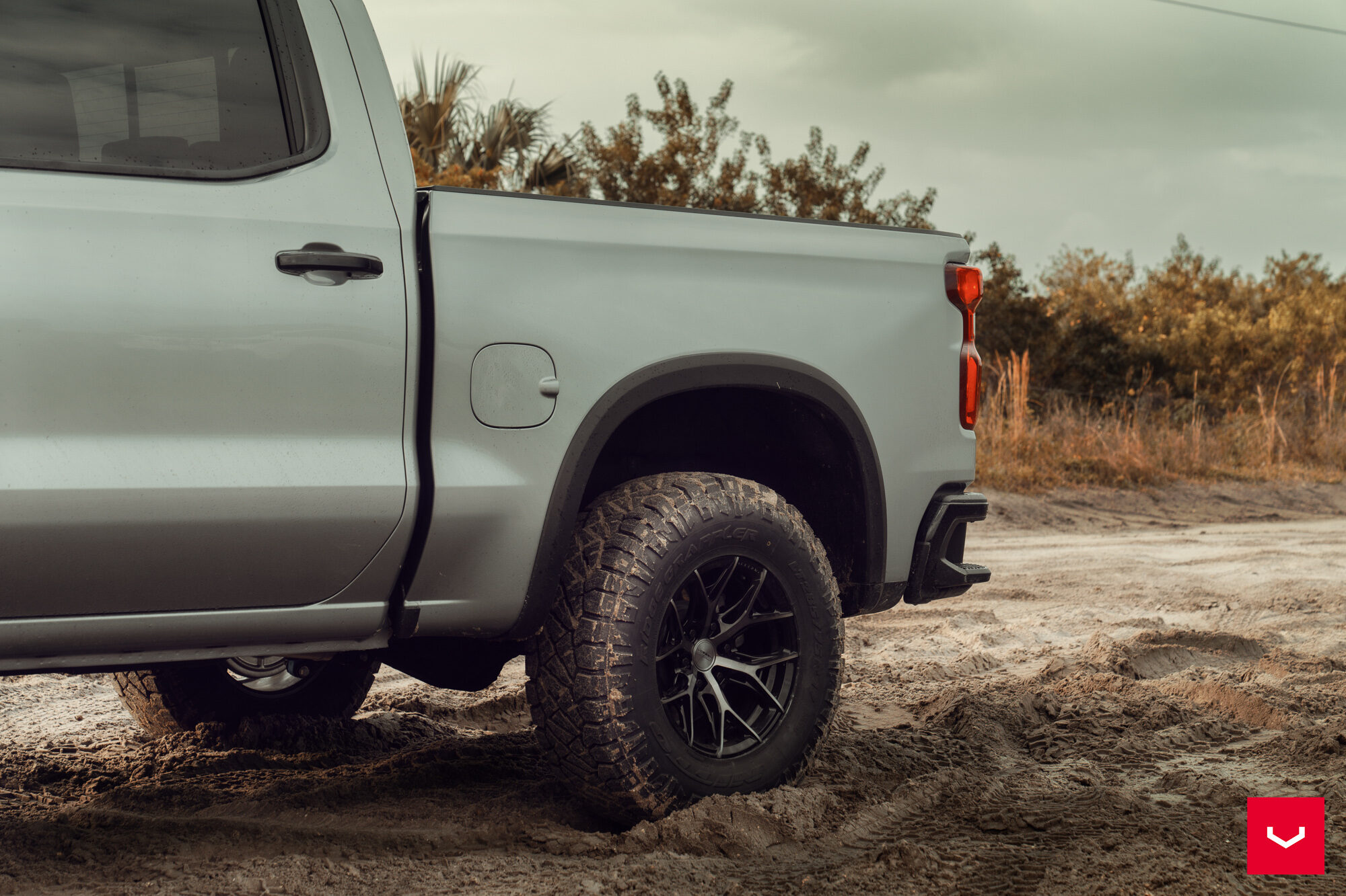 CHEVROLET SILVERADO ZR2 - HYBRID FORGED SERIES: HF6-4 - Vossen Wheels