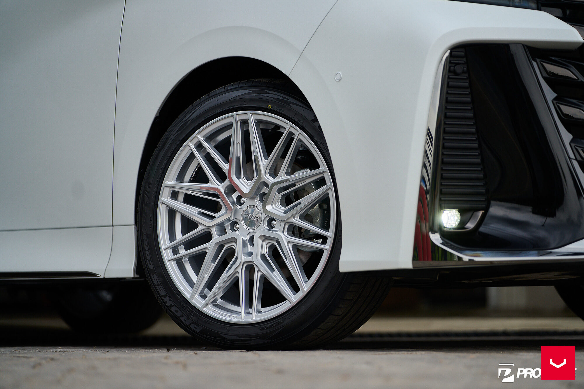 TOYOTA VELLFIRE - HYBRID FORGED SERIES: HF-7 - Vossen Wheels