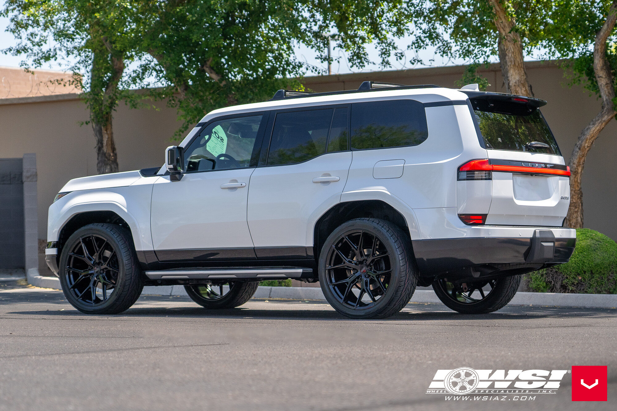 LEXUS GX550 - HYBRID FORGED SERIES: HF6-4 - Vossen Wheels