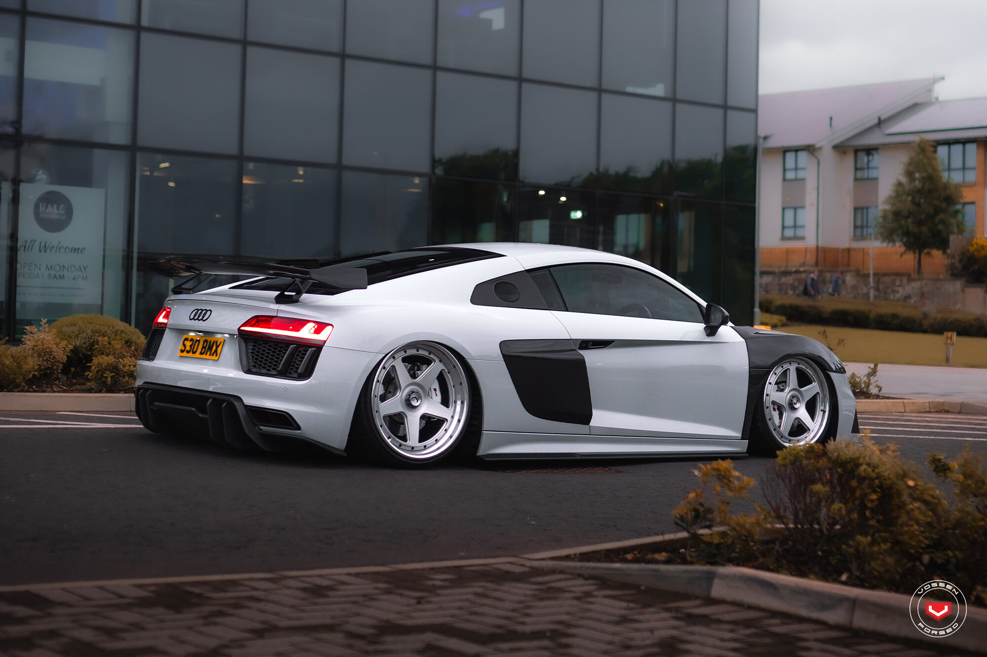 AUDI R8 - GEN SERIES: GEN-01 (3-PIECE) - Vossen Wheels