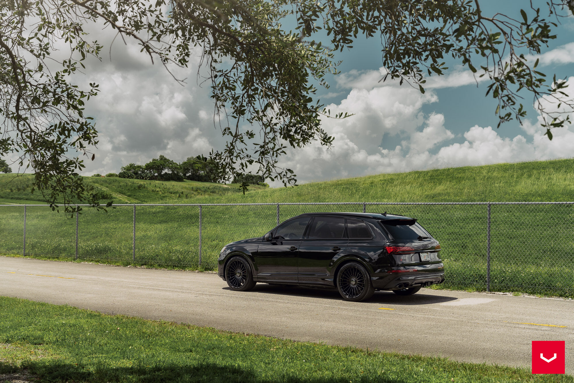 AUDI SQ7 - HYBRID FORGED SERIES: HF-8 - Vossen Wheels