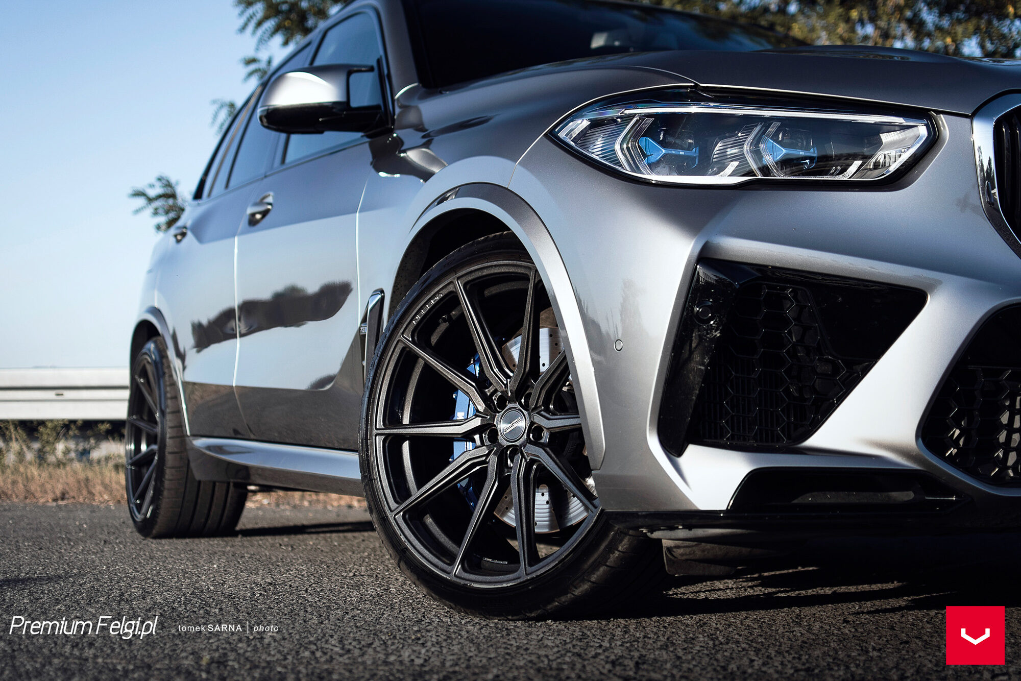 BMW X5M - HYBRID FORGED SERIES: HF-3 - Vossen Wheels