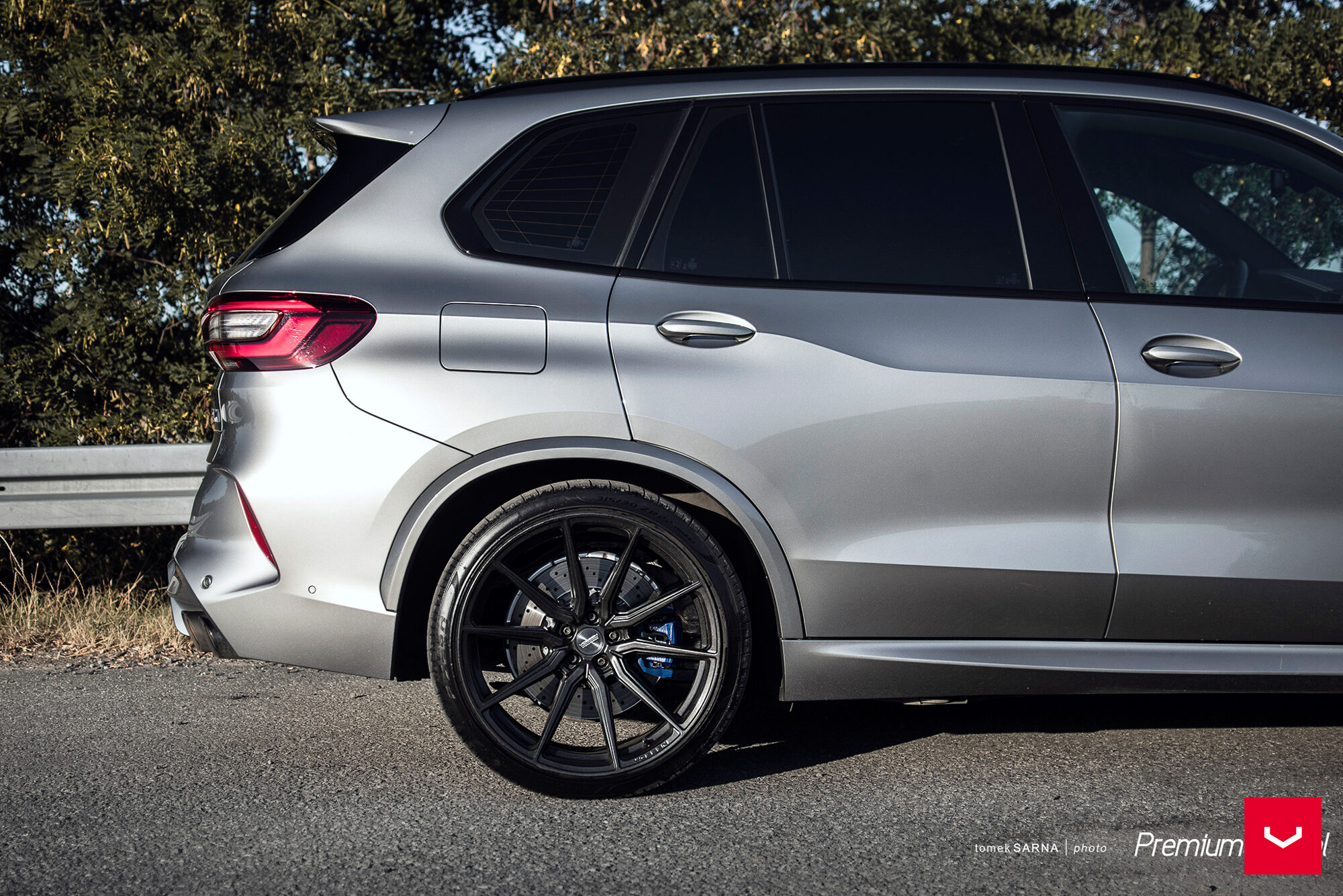 BMW X5M - HYBRID FORGED SERIES: HF-3 - Vossen Wheels