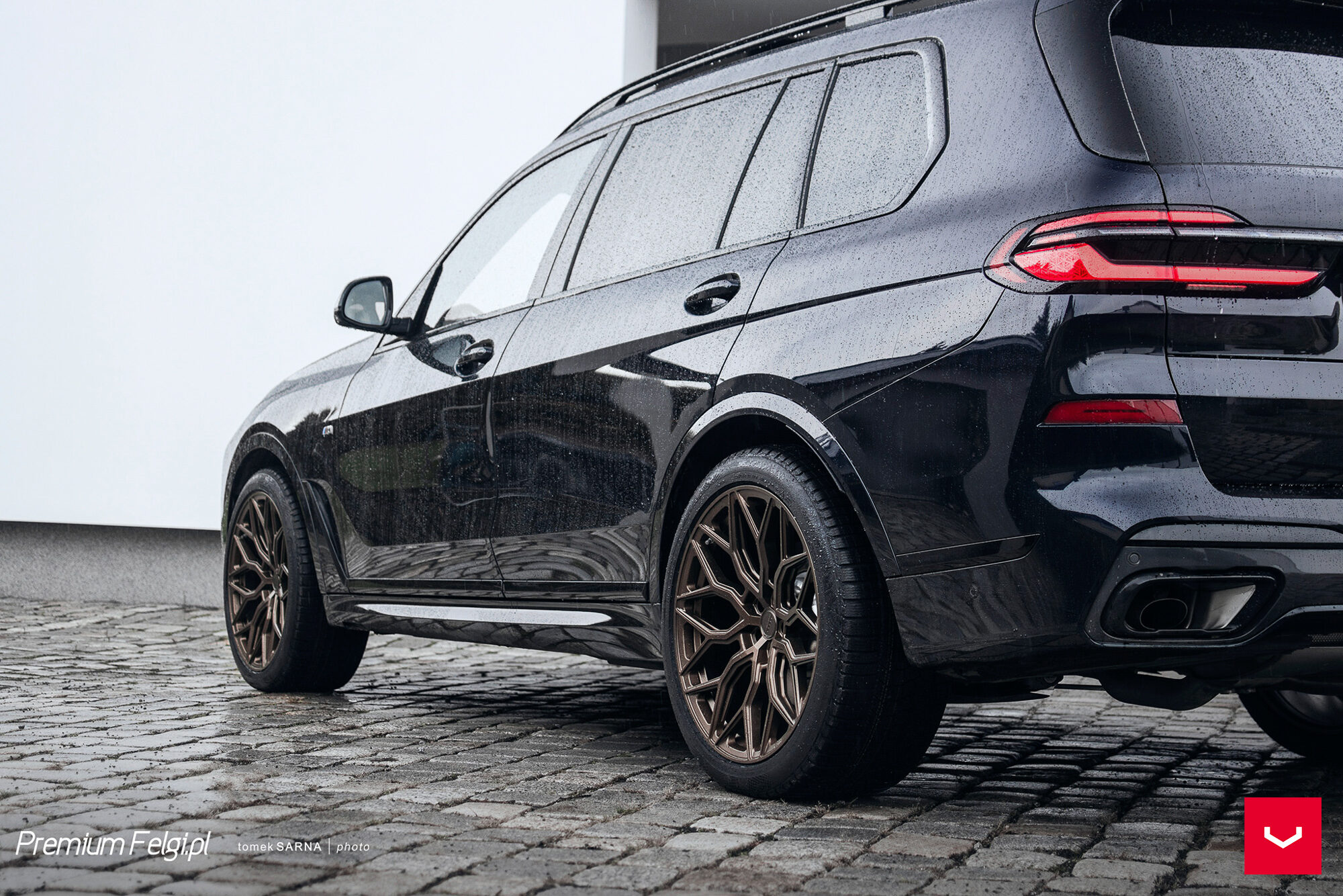 BMW X7 - HYBRID FORGED SERIES: HF-2 - Vossen Wheels