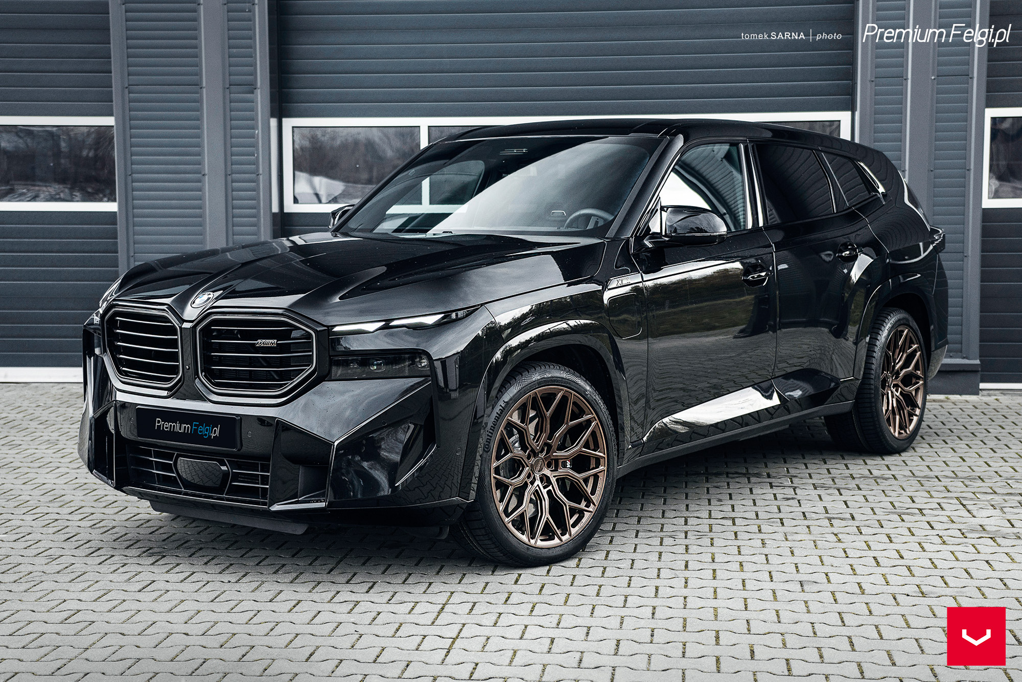 BMW XM - HYBRID FORGED SERIES: HF-2 - Vossen Wheels