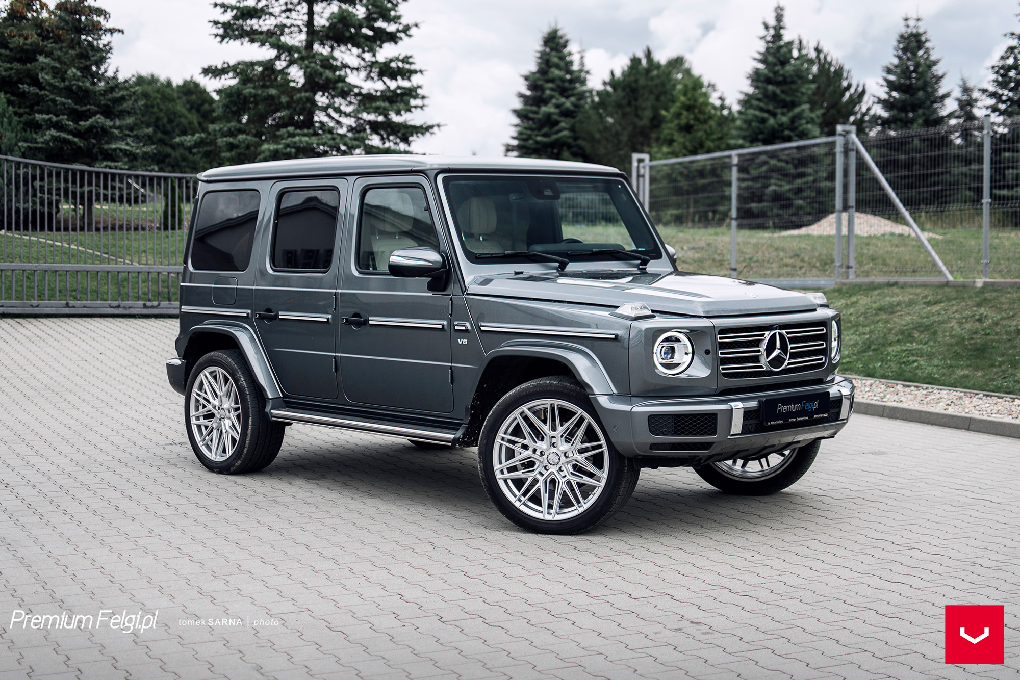 MERCEDES G500 W463 - HYBRID FORGED SERIES: HF-7 - Vossen Wheels