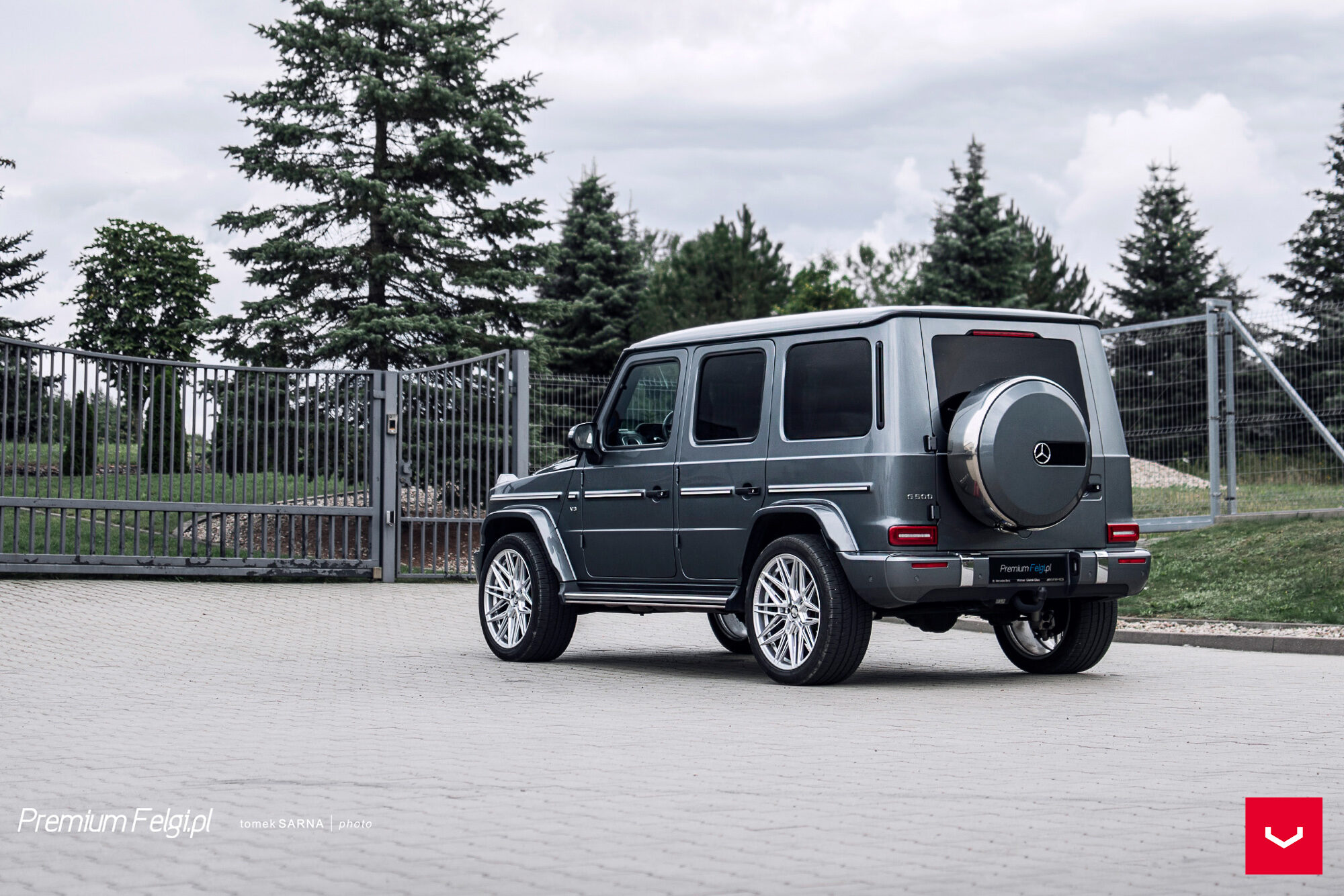 MERCEDES G500 W463 - HYBRID FORGED SERIES: HF-7 - Vossen Wheels