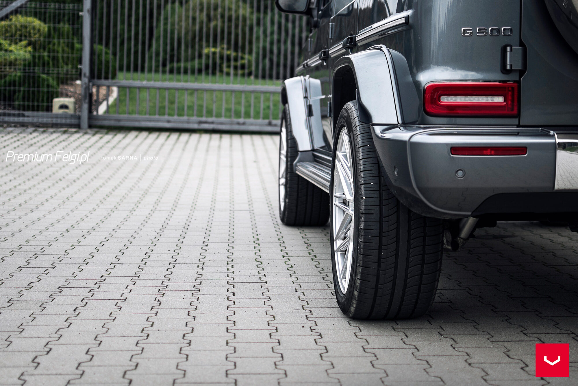 MERCEDES G500 W463 - HYBRID FORGED SERIES: HF-7 - Vossen Wheels
