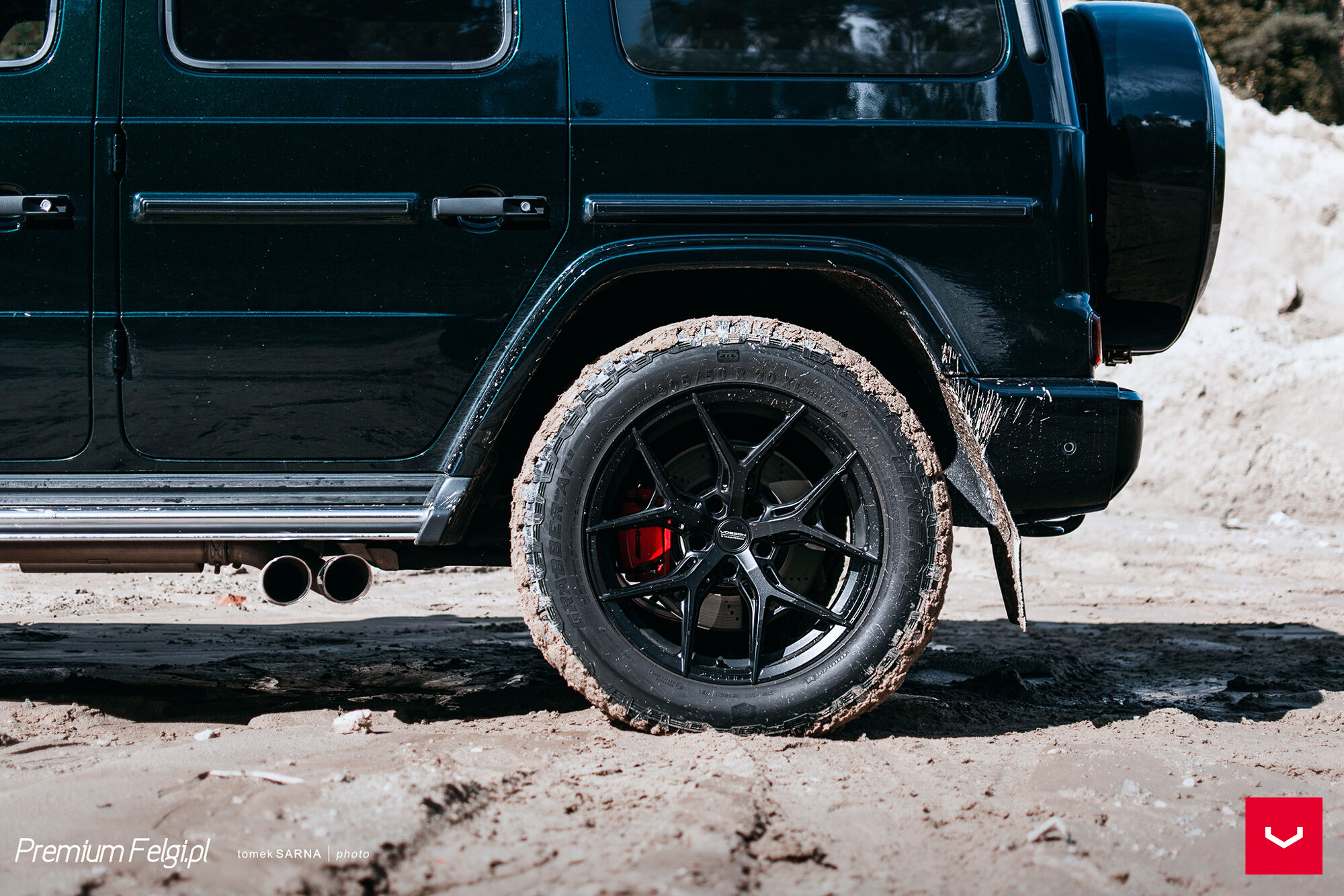 MERCEDES G63 AMG - HYBRID FORGED SERIES: HF-5 - Vossen Wheels