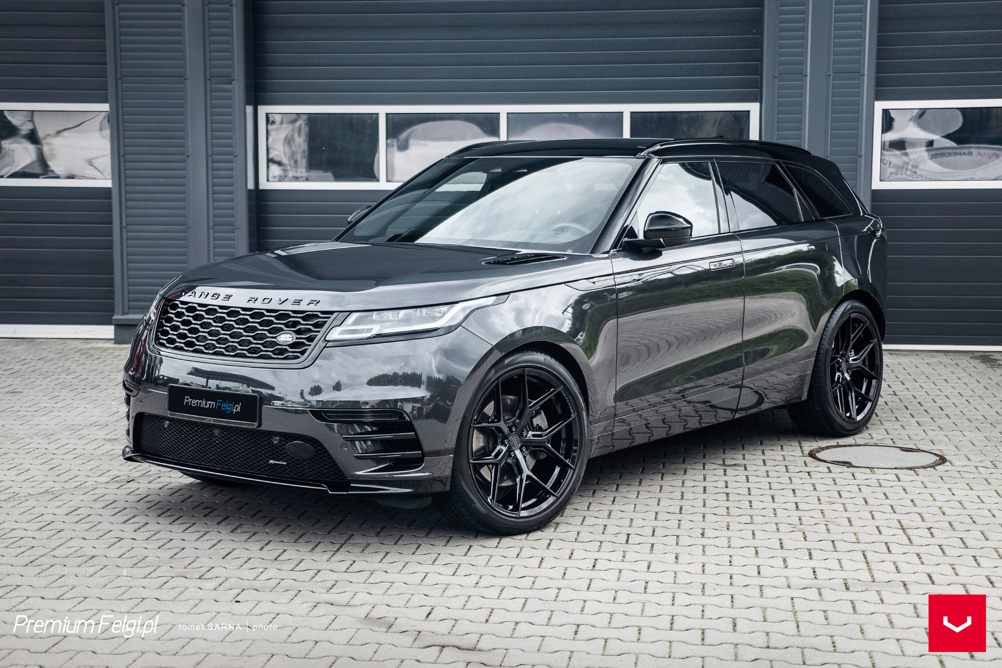 RANGE ROVER VELAR - HYBRID FORGED SERIES: HF-5 - Vossen Wheels