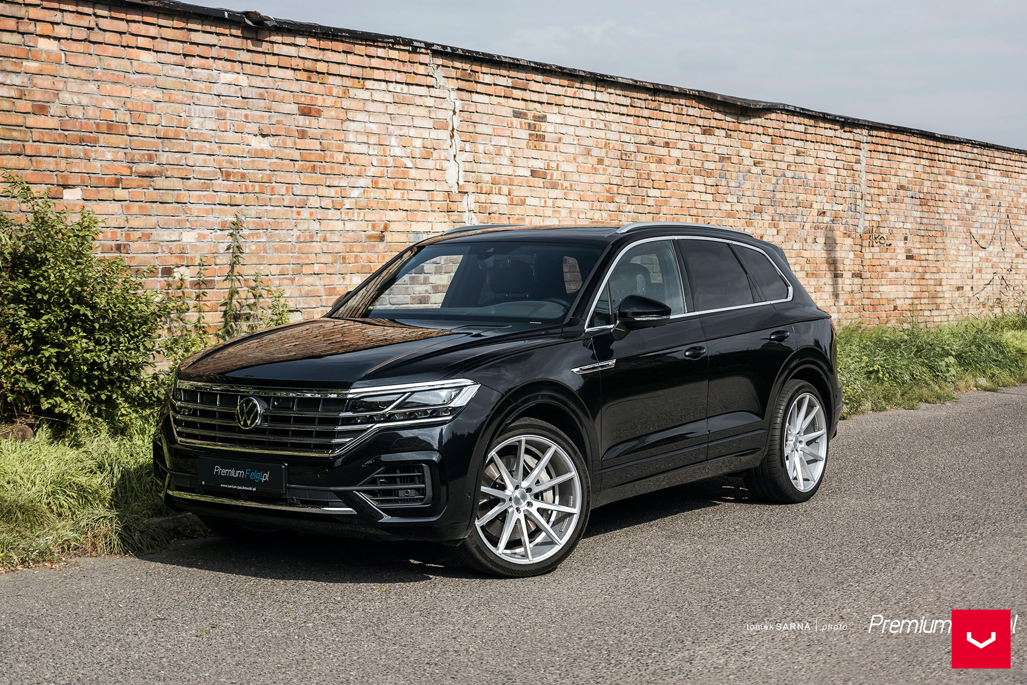 VW TOUAREG - HYBRID FORGED SERIES: VFS-1 - Vossen Wheels