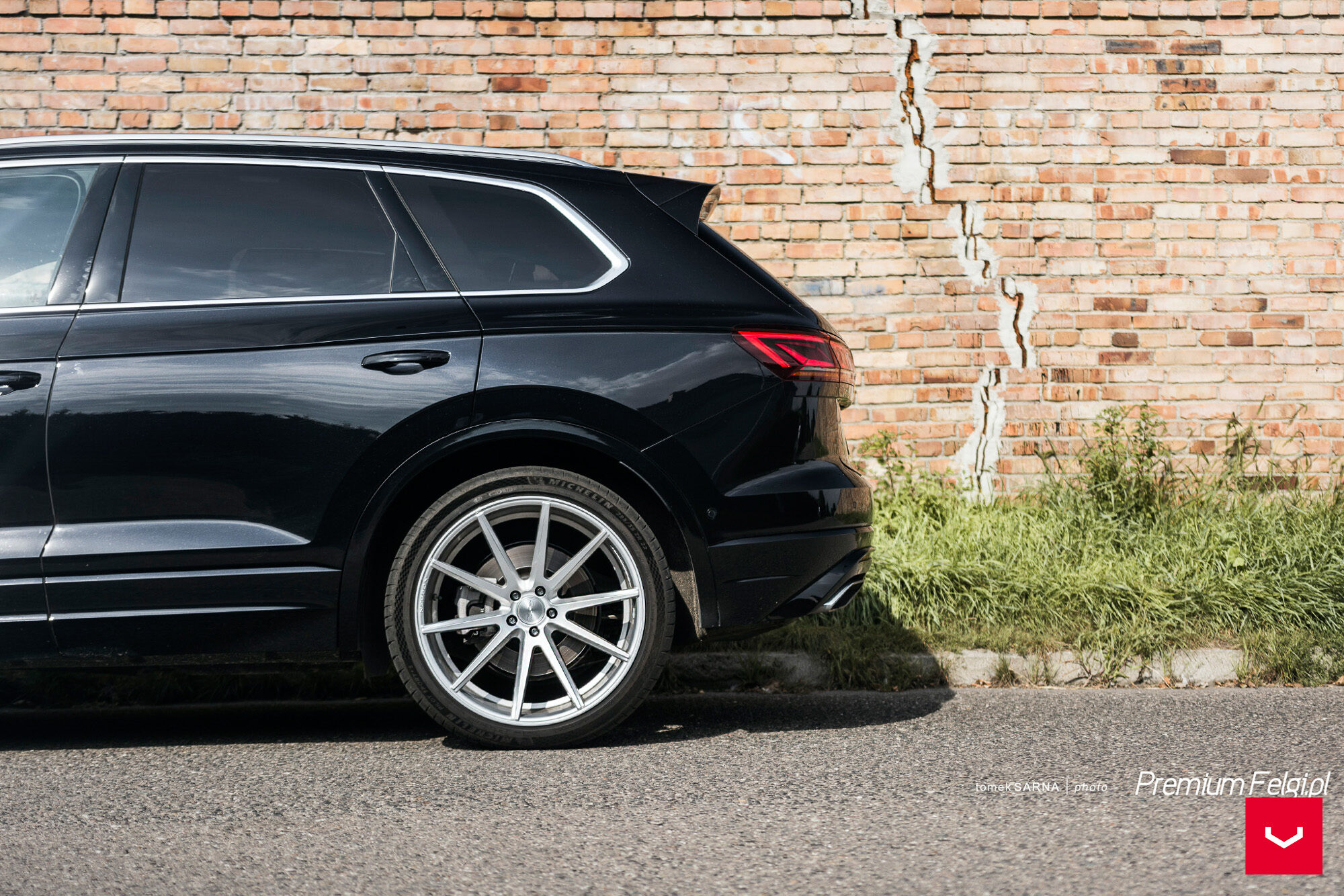 VW TOUAREG - HYBRID FORGED SERIES: VFS-1 - Vossen Wheels