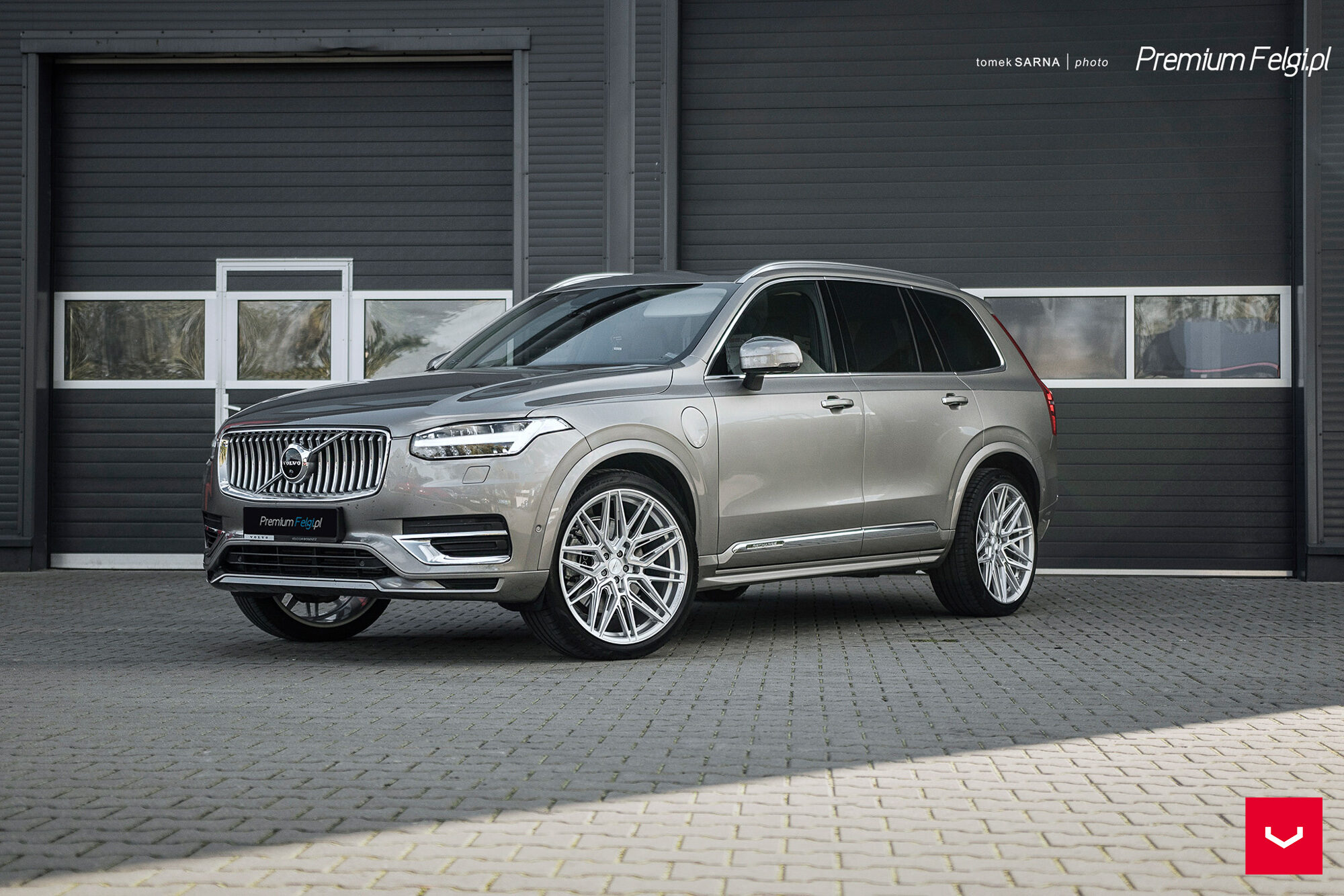 VOLVO XC90 T8 - HYBRID FORGED SERIES: HF-7 - Vossen Wheels
