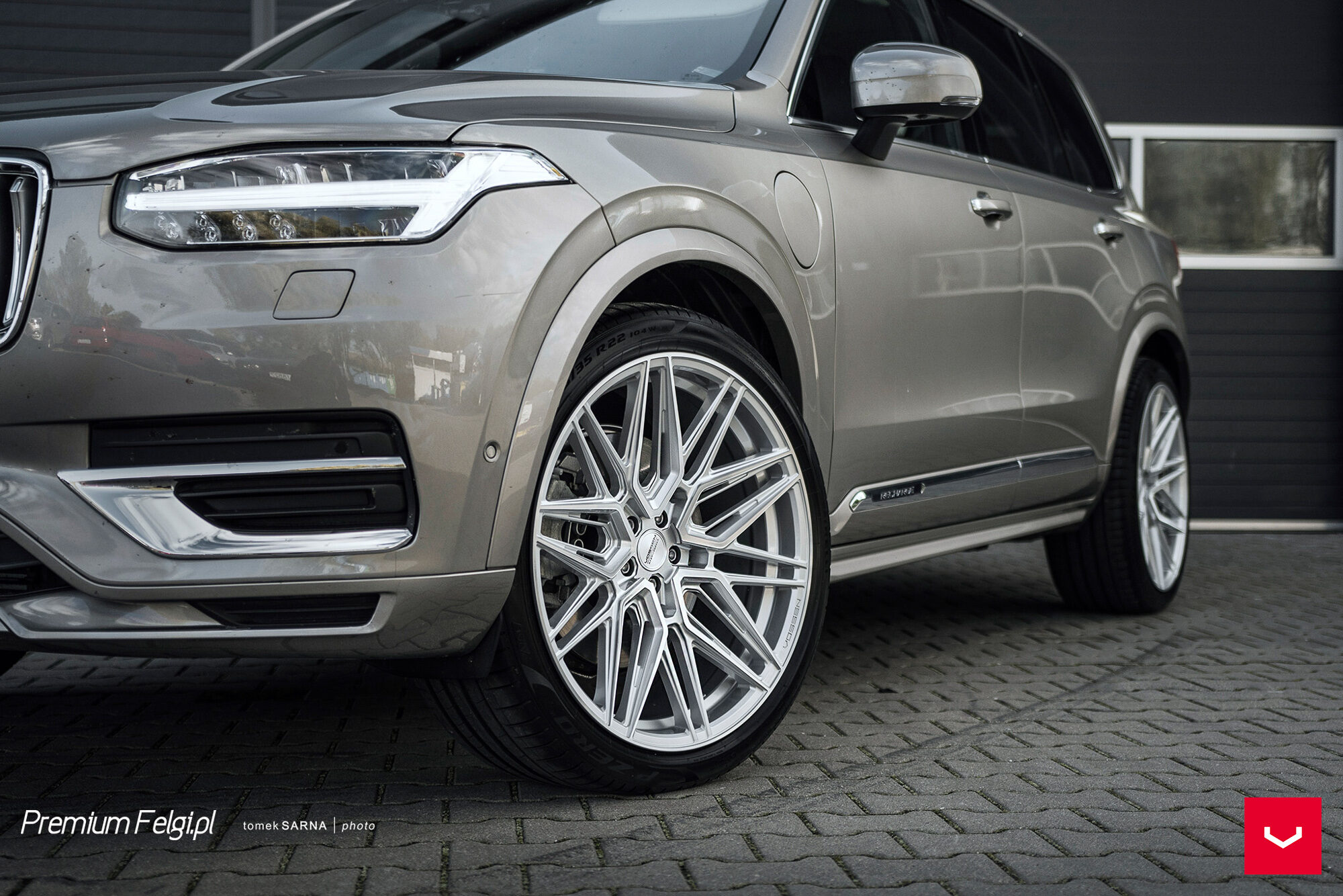 VOLVO XC90 T8 - HYBRID FORGED SERIES: HF-7 - Vossen Wheels