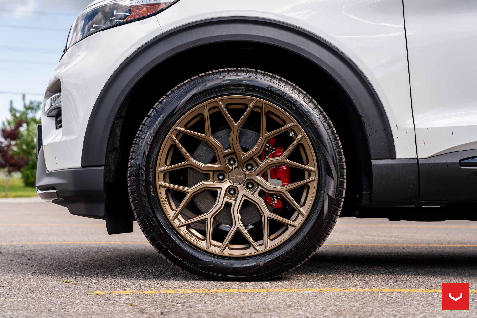 FORD EXPLORER ST - HYBRID FORGED SERIES: HF-2 - Vossen Wheels