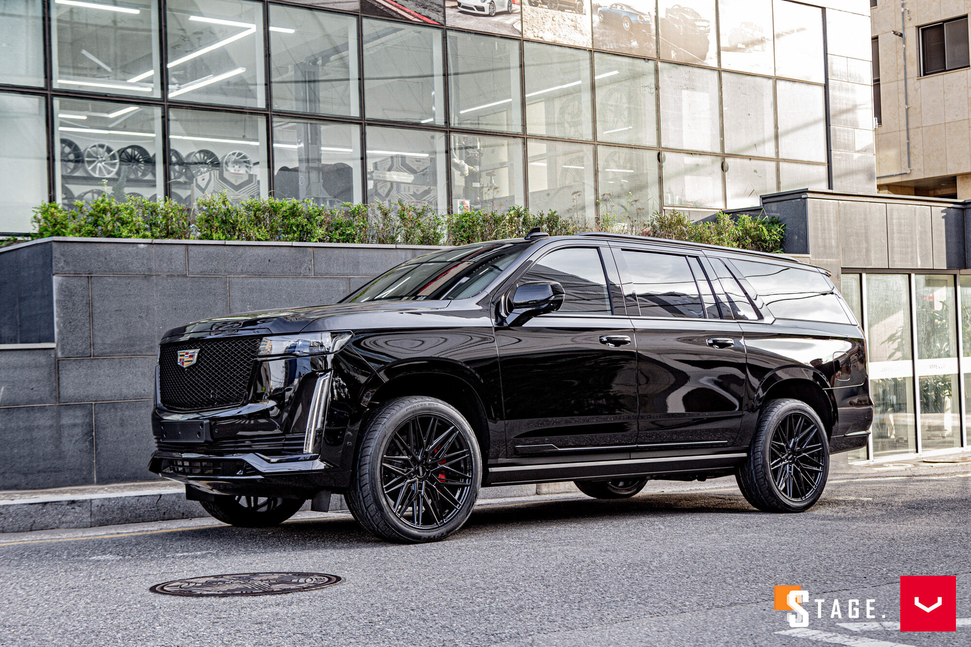 CADILLAC ESCALADE - HYBRID FORGED SERIES: HF6-5 - Vossen Wheels