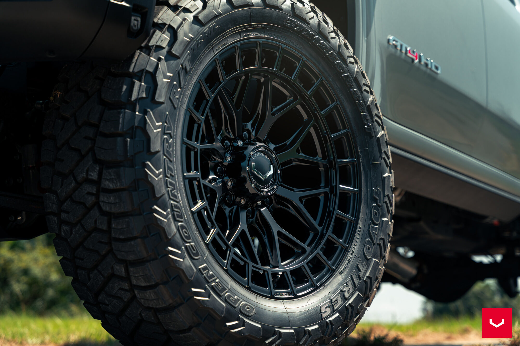 GMC 2500 AT4 HD - HFX Series : HFX-1 (8-Lug) - Vossen Wheels