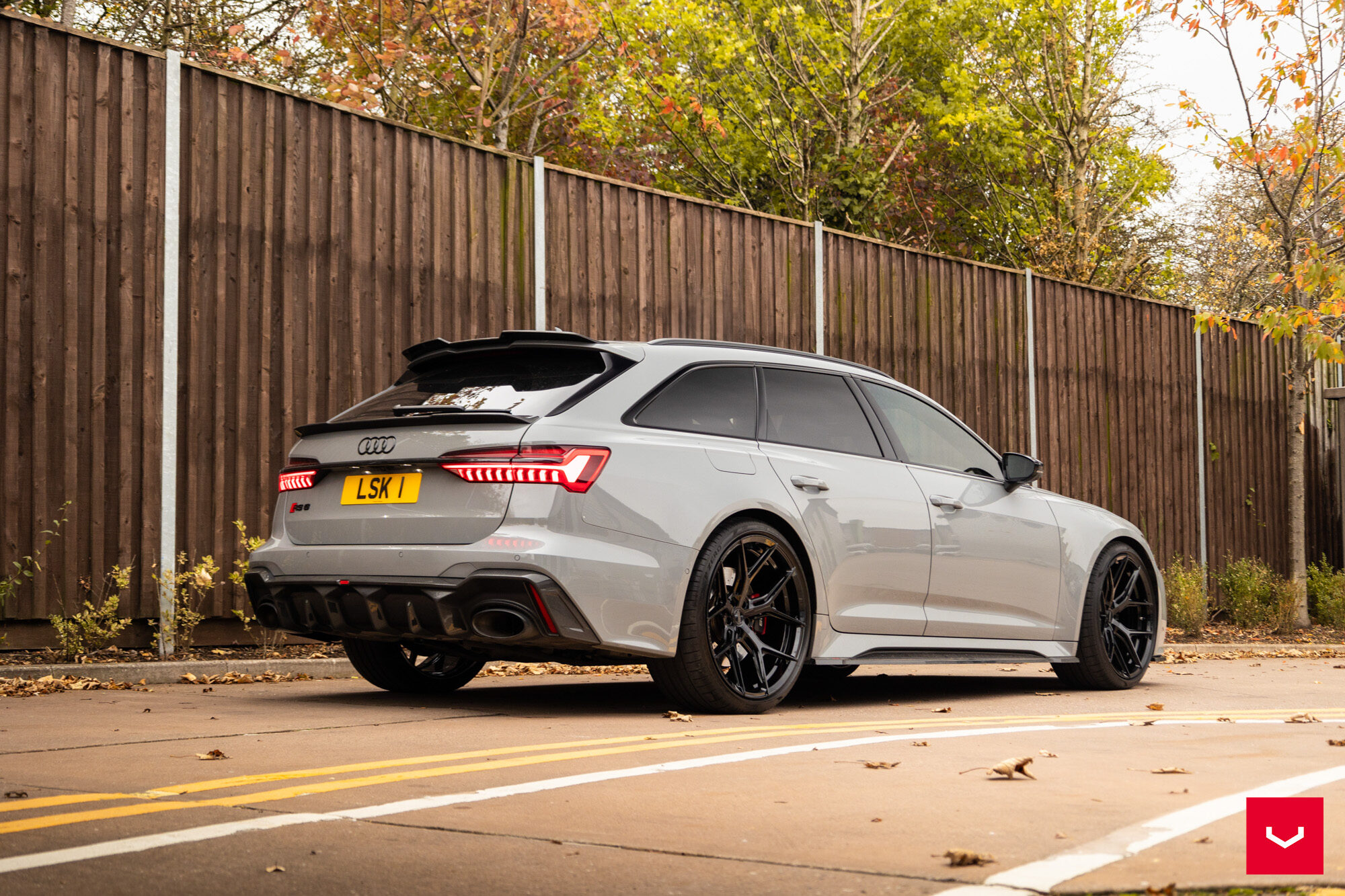 Audi RS6 - Hybrid Forged Series: HF-5 - Vossen Wheels