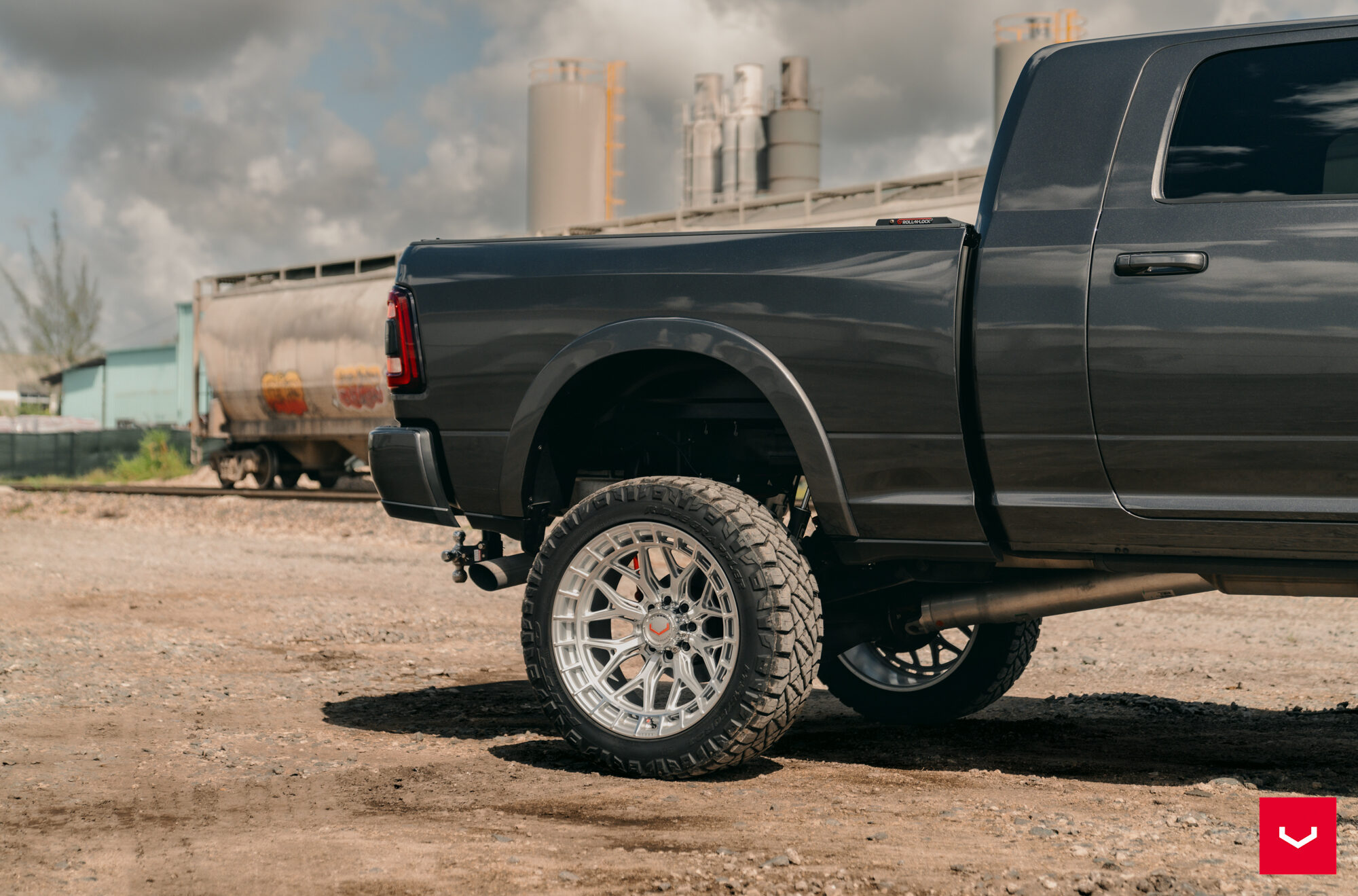 Dodge RAM 2500 - HFX Series: HFX-1 (8-Lug) - Vossen Wheels