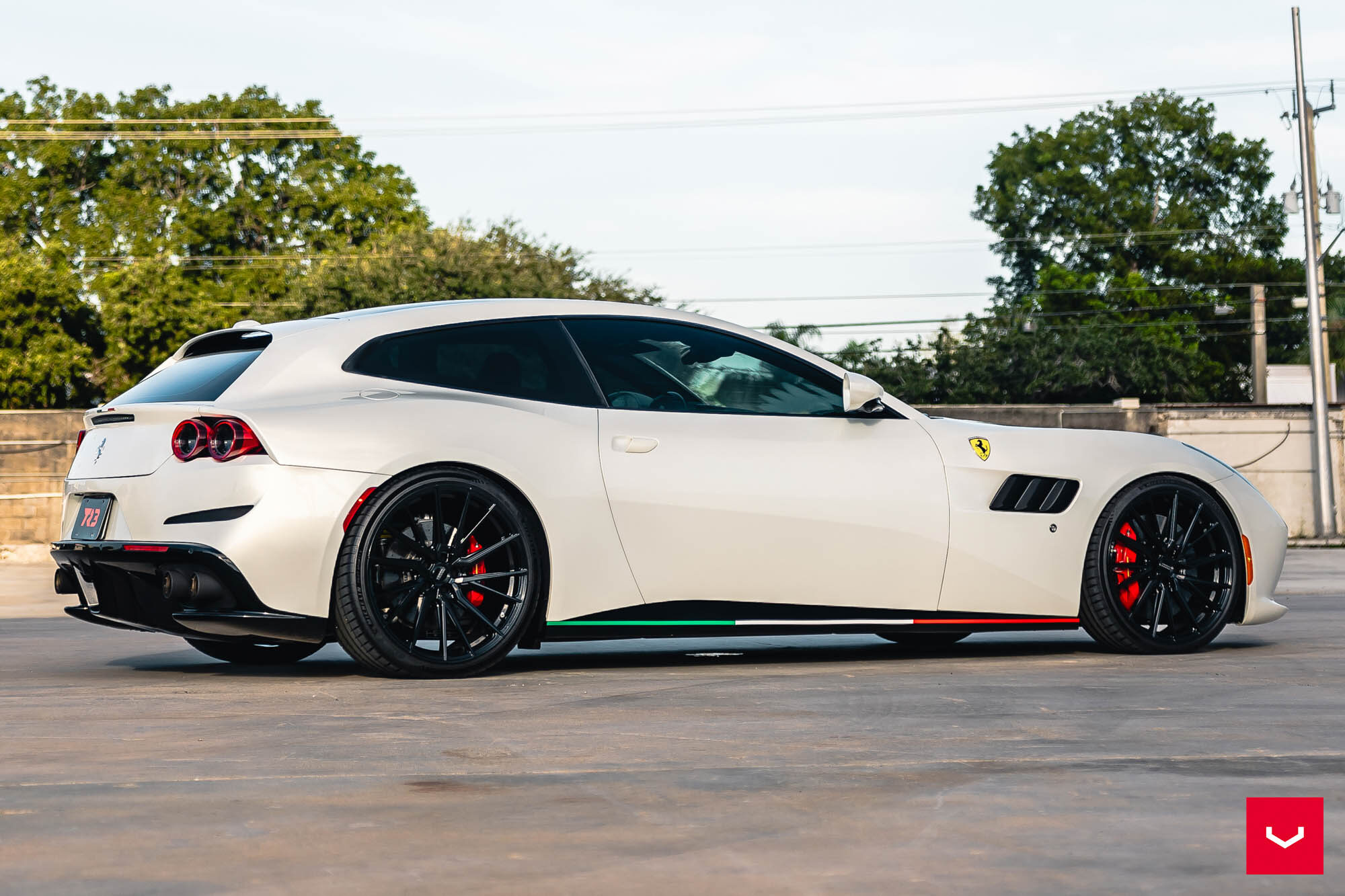 Ferrari GTC4 Lusso - Hybrid Forged Series: HF-4T - Vossen Wheels