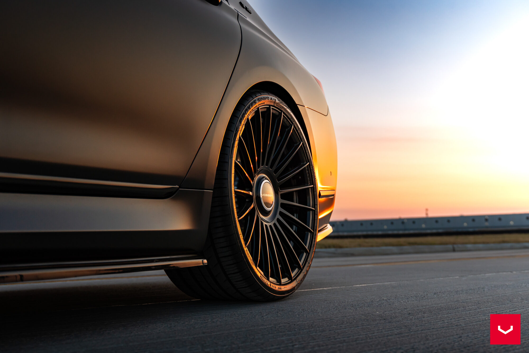 BMW 760Li - Hybrid Forged Series: HF-8 - Vossen Wheels