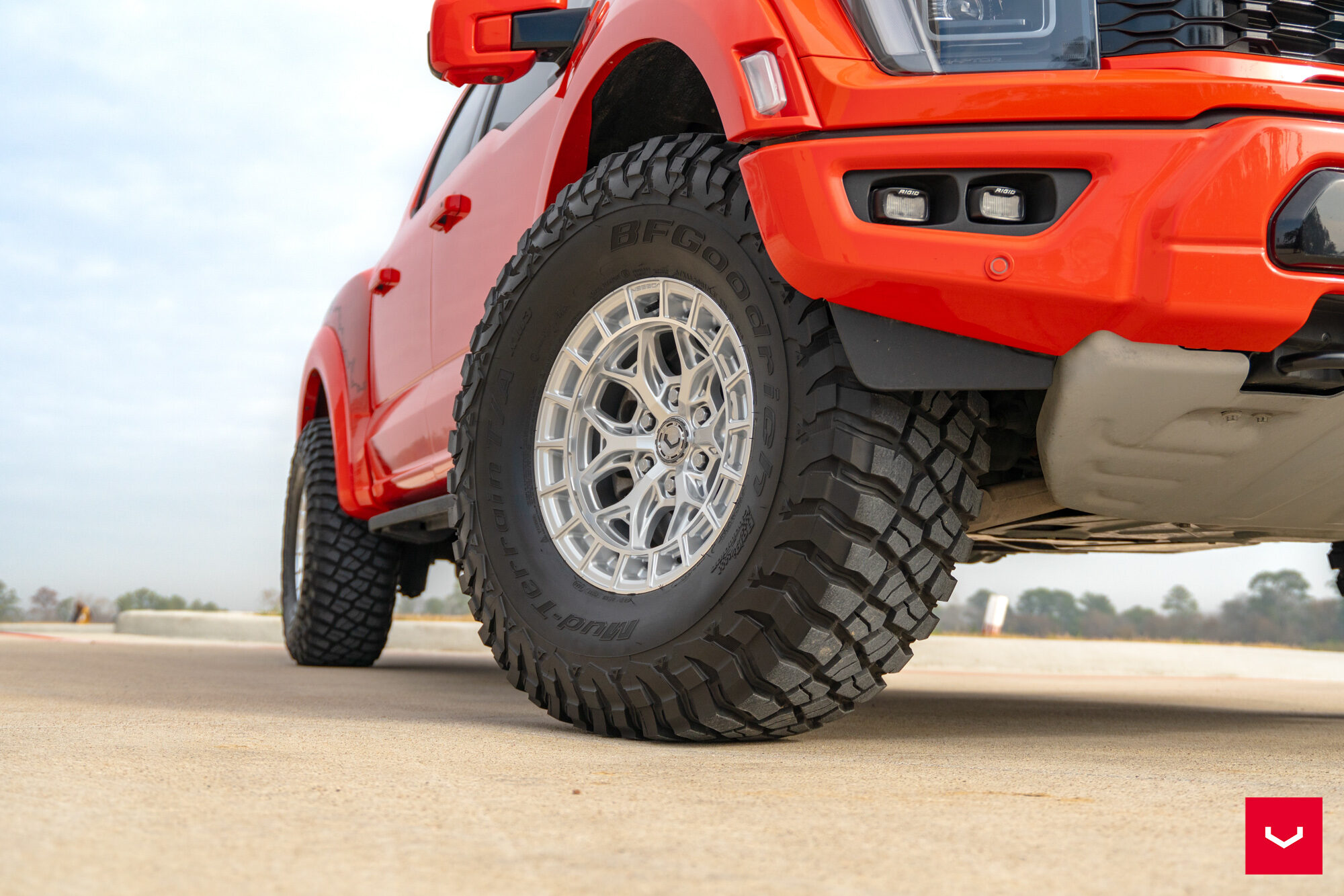 Ford F-150 Raptor - Hybrid Forged Series: HFX-1 - Vossen Wheels