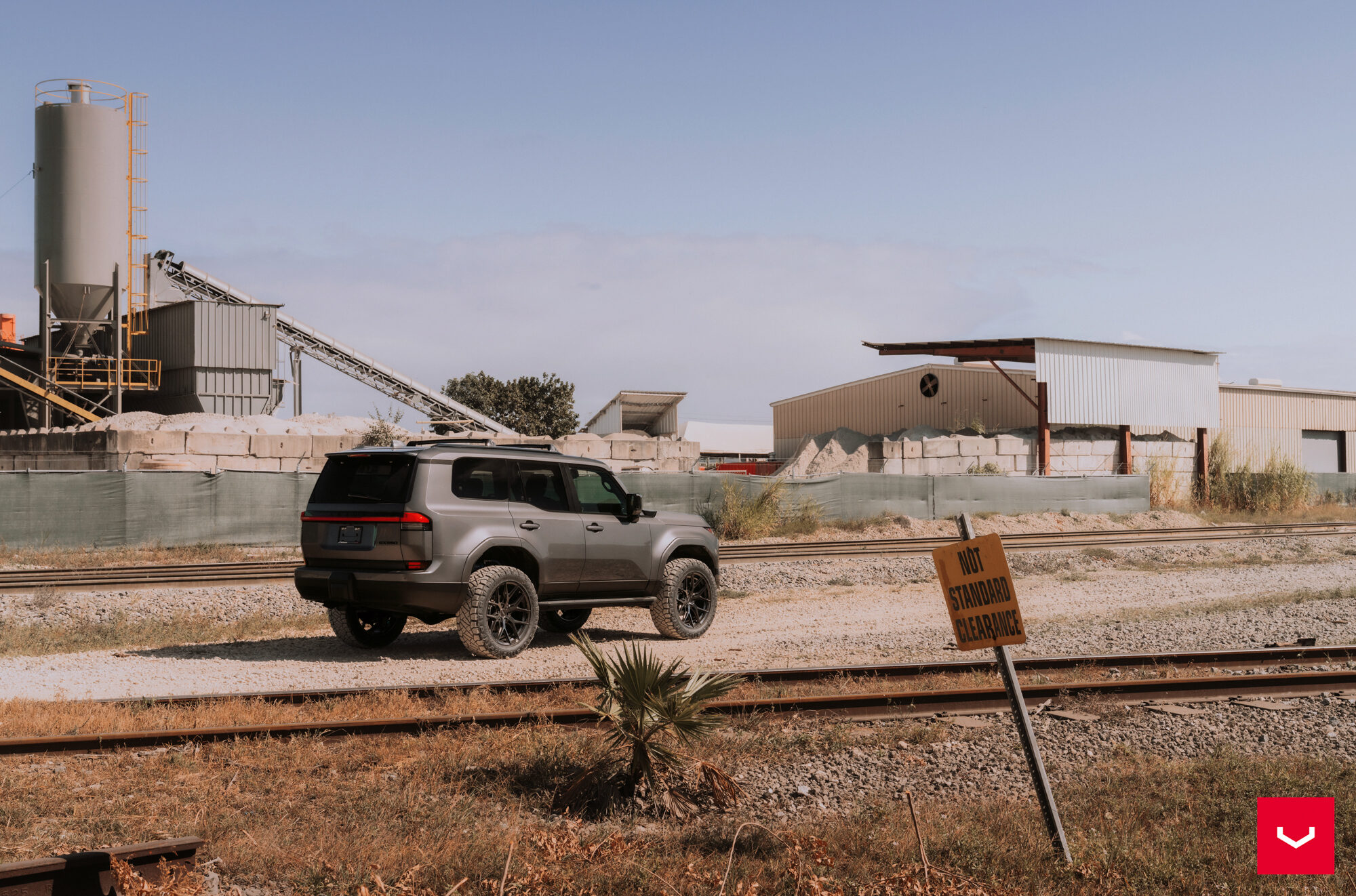 Lexus GX550 - Hybrid Forged Series: HF6-4 - Vossen Wheels