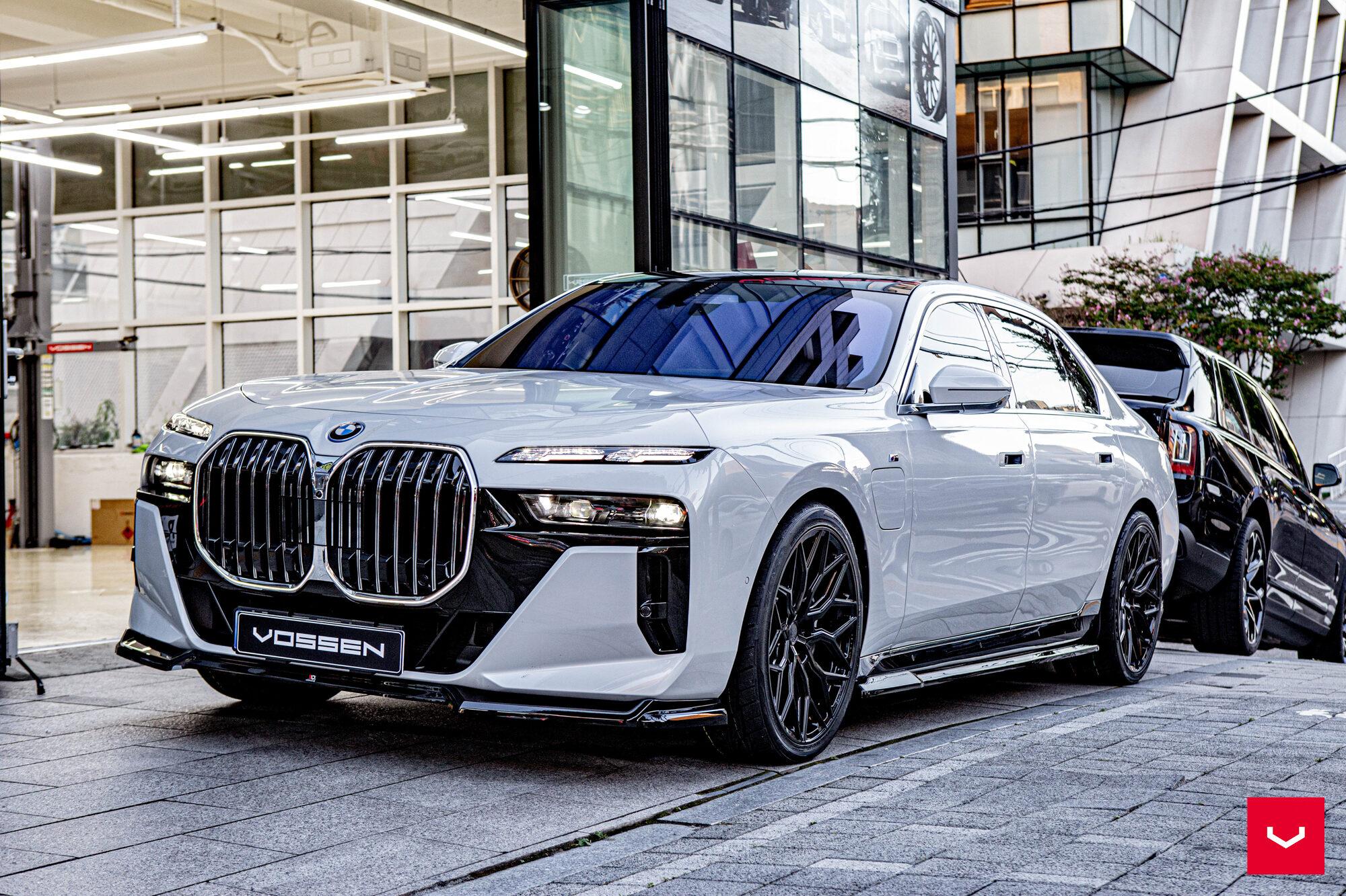 BMW 750e - Hybrid Forged Series: HF-2 - Vossen Wheels