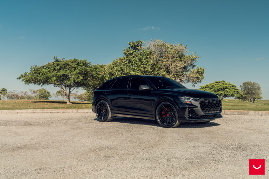Audi RSQ8 - Hybrid Forged Series: HF-7 - Vossen Wheels