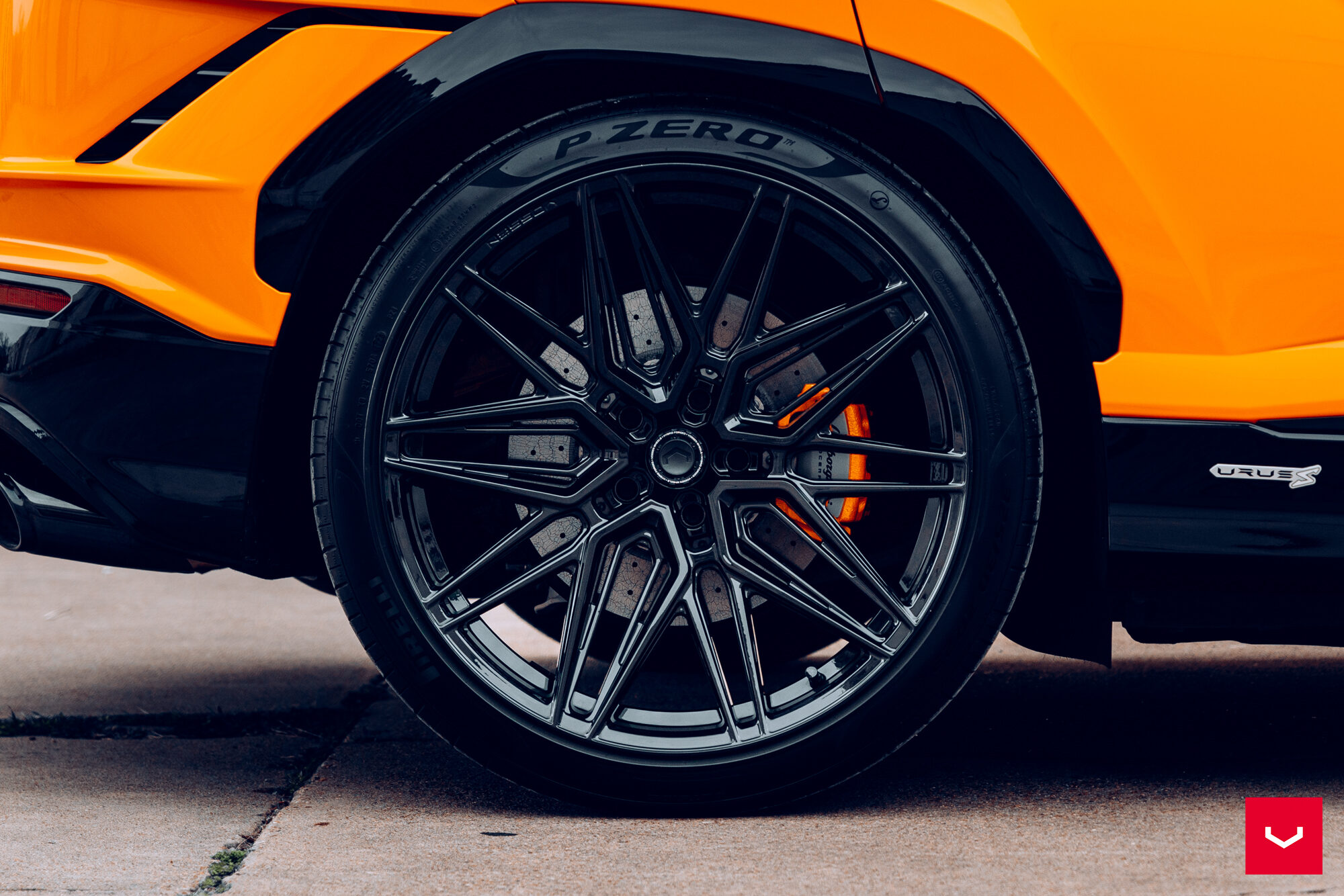 Lamborghini Urus - Hybrid Forged Series: HF-7 - Vossen Wheels